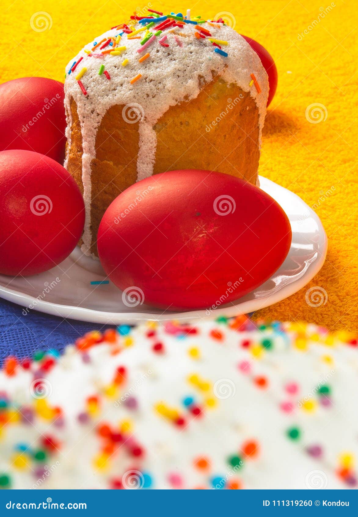 Torta rusa de Pascua foto de archivo. Imagen de cristiano - 111319260