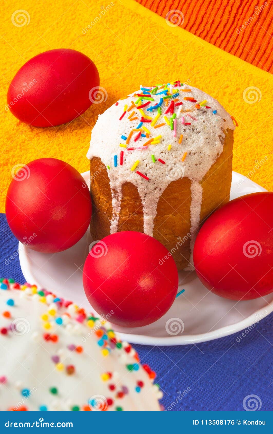 Torta rusa de Pascua foto de archivo. Imagen de empanada - 113508176