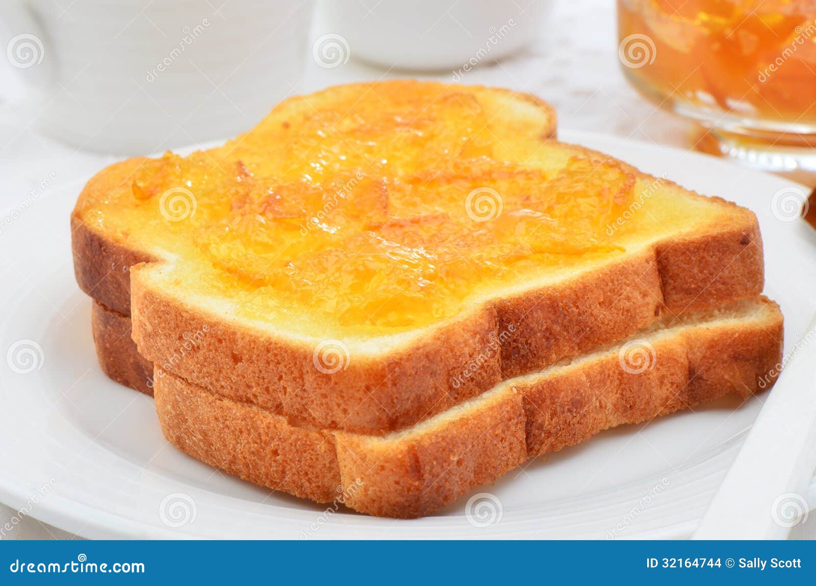 Tostada con la mermelada foto de archivo. Imagen de tostada - 32164744