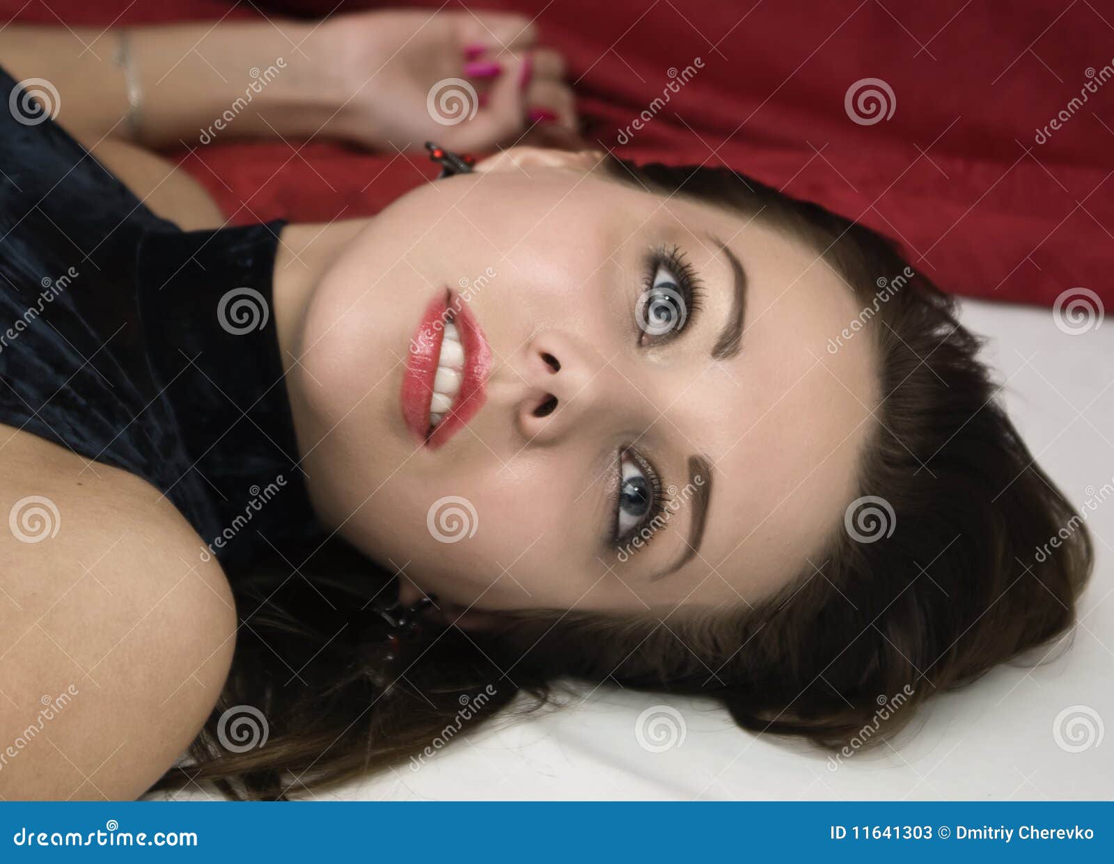 Tote Frau stockbild. Bild von gefahr, tötung, mord, augen - 11641303
