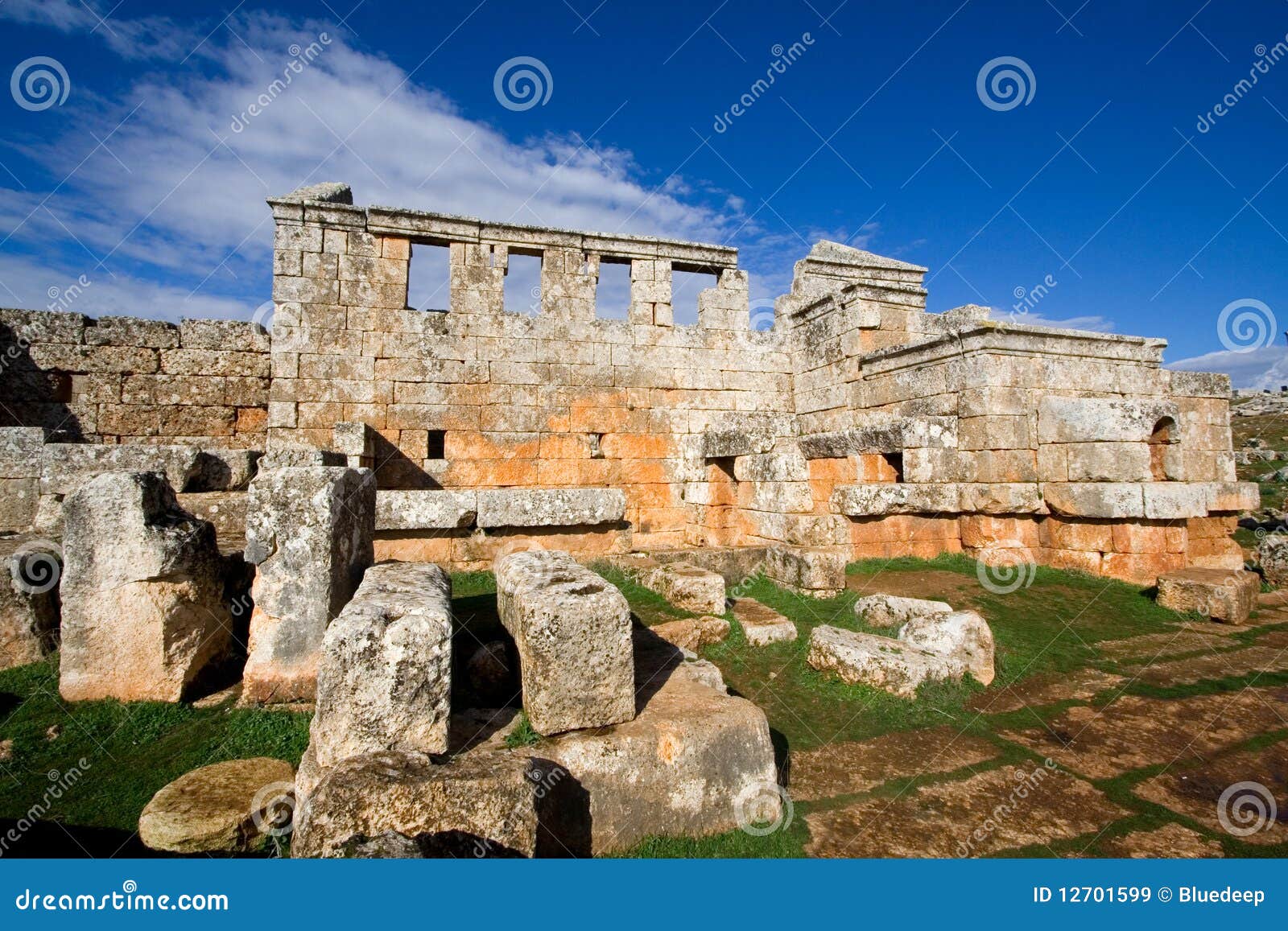 Tote Stadt von Serjilla stockbild. Bild von überreste - 12701599