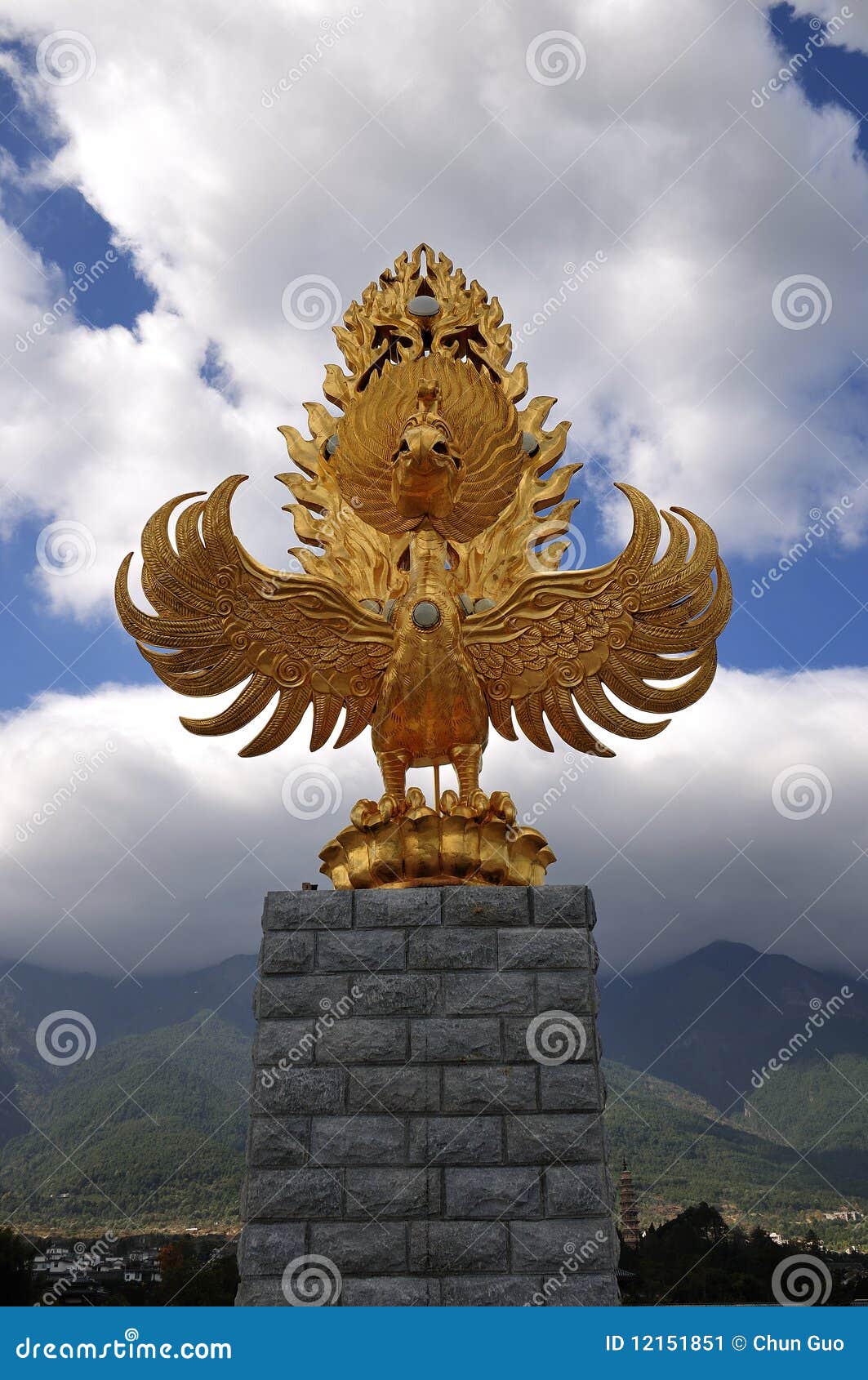 Totem stock image. Image of oriental, gold, sculpture - 12151851