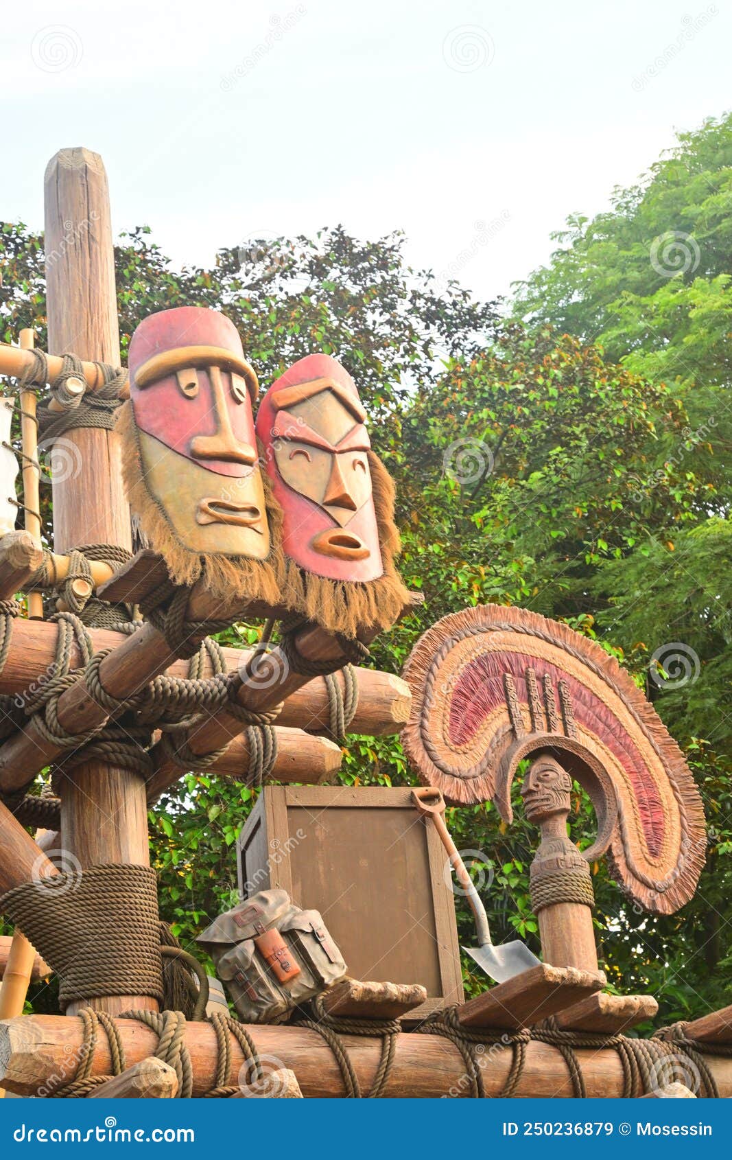 Totem Pole Carving Art Construction Editorial Stock Image - Image of ...