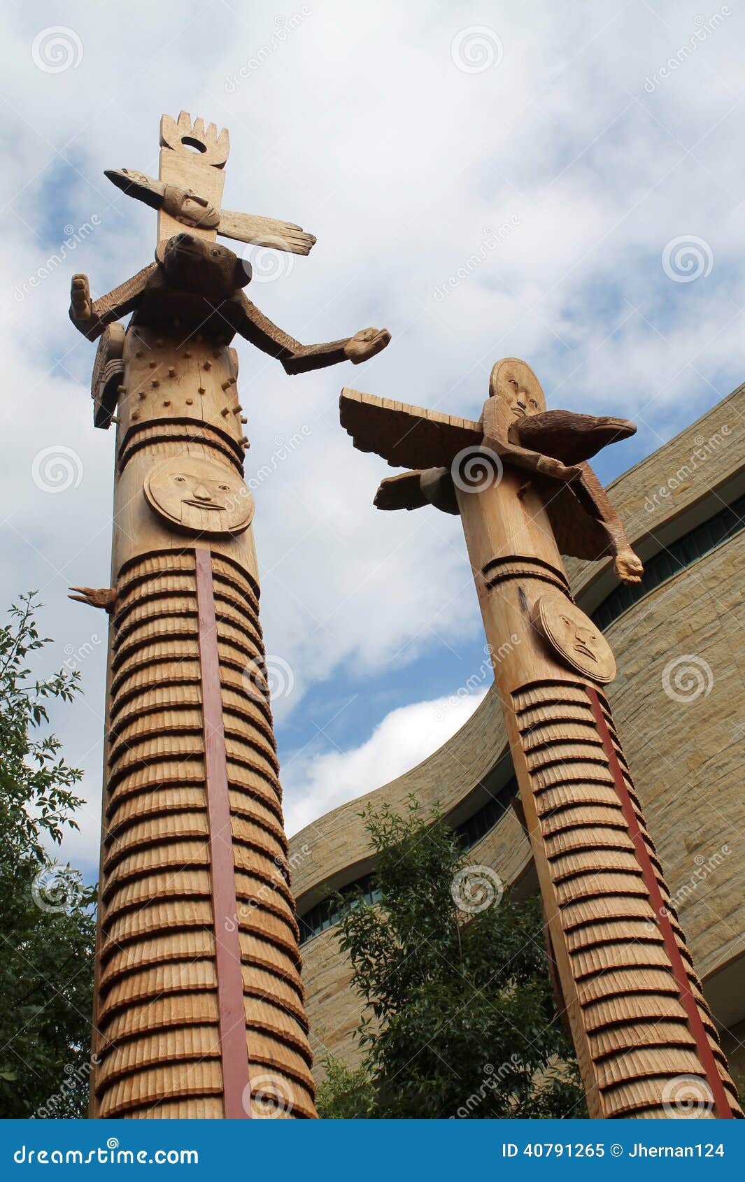 Totem poles editorial image. Image of sunny, museum, native - 40791265