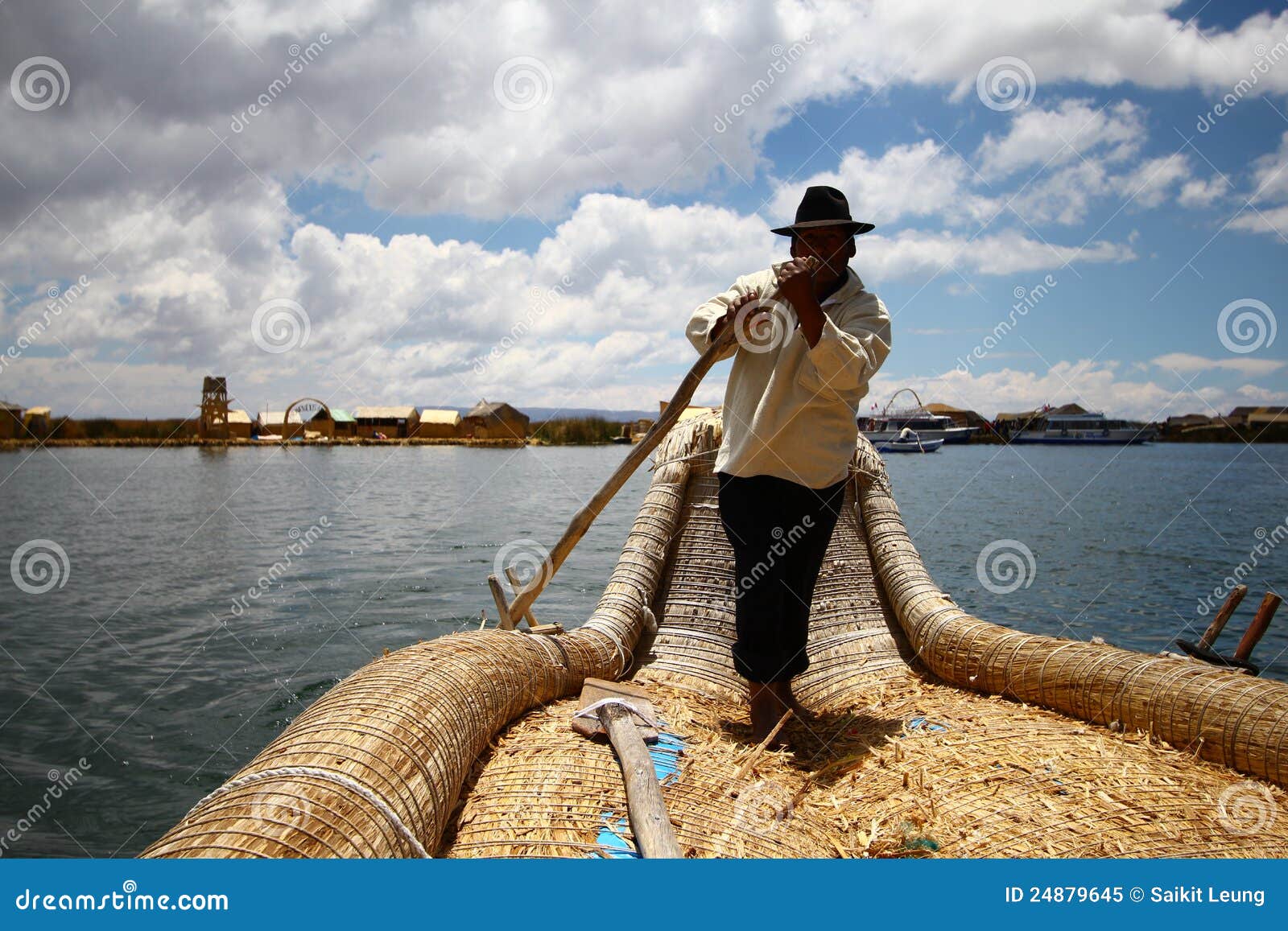 Totora boat, Peru editorial image. Image of landmark - 24879645
