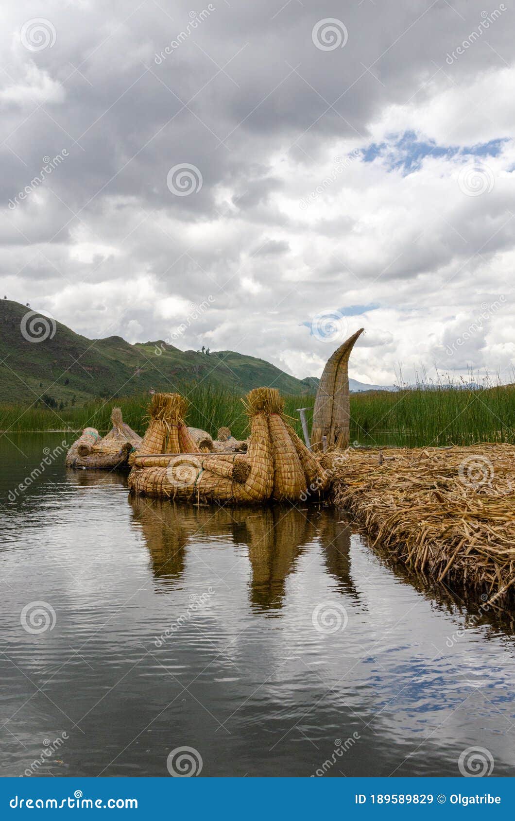 Totora Traditional Boat on a Lake in Peru Stock Image - Image of totora ...