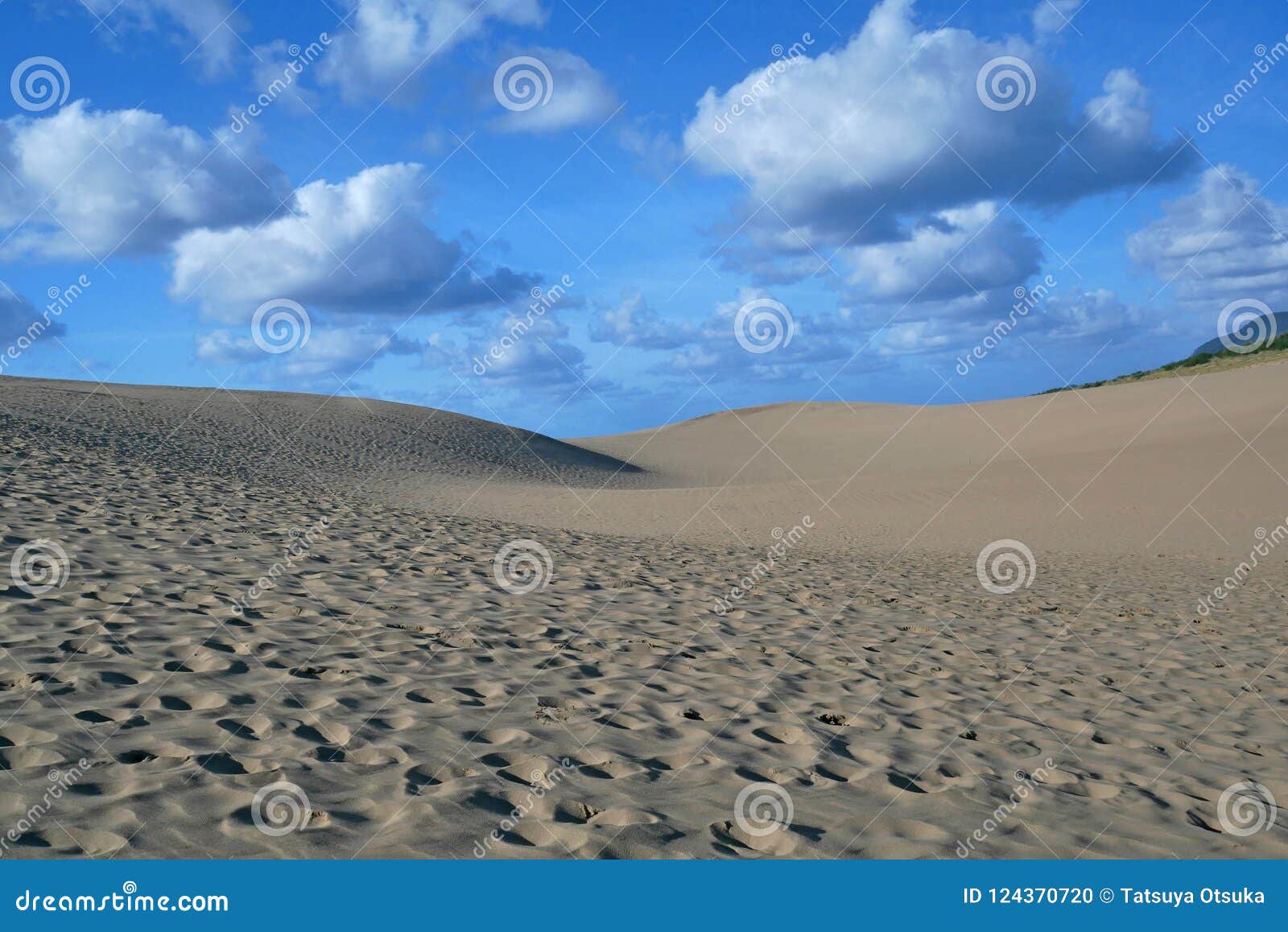 Tottori Sand Dunes in Summer,Japan Stock Photo - Image of asia, ocean ...