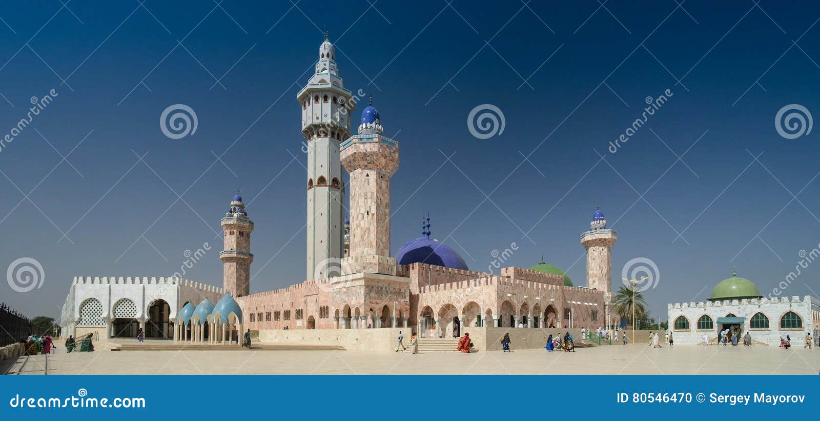 Touba-Moschee, Mitte Von Mouridism, Senegal Stockfoto - Bild von leute ...