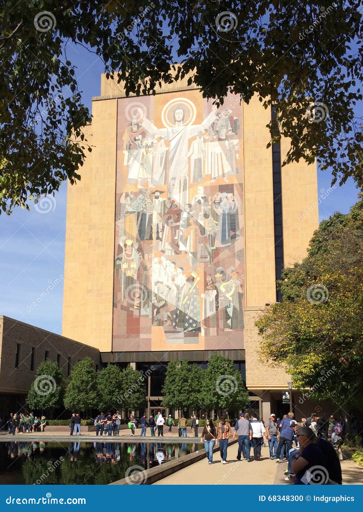 Touchdown Jesus Notre Dame editorial image. Image of notre - 68348300