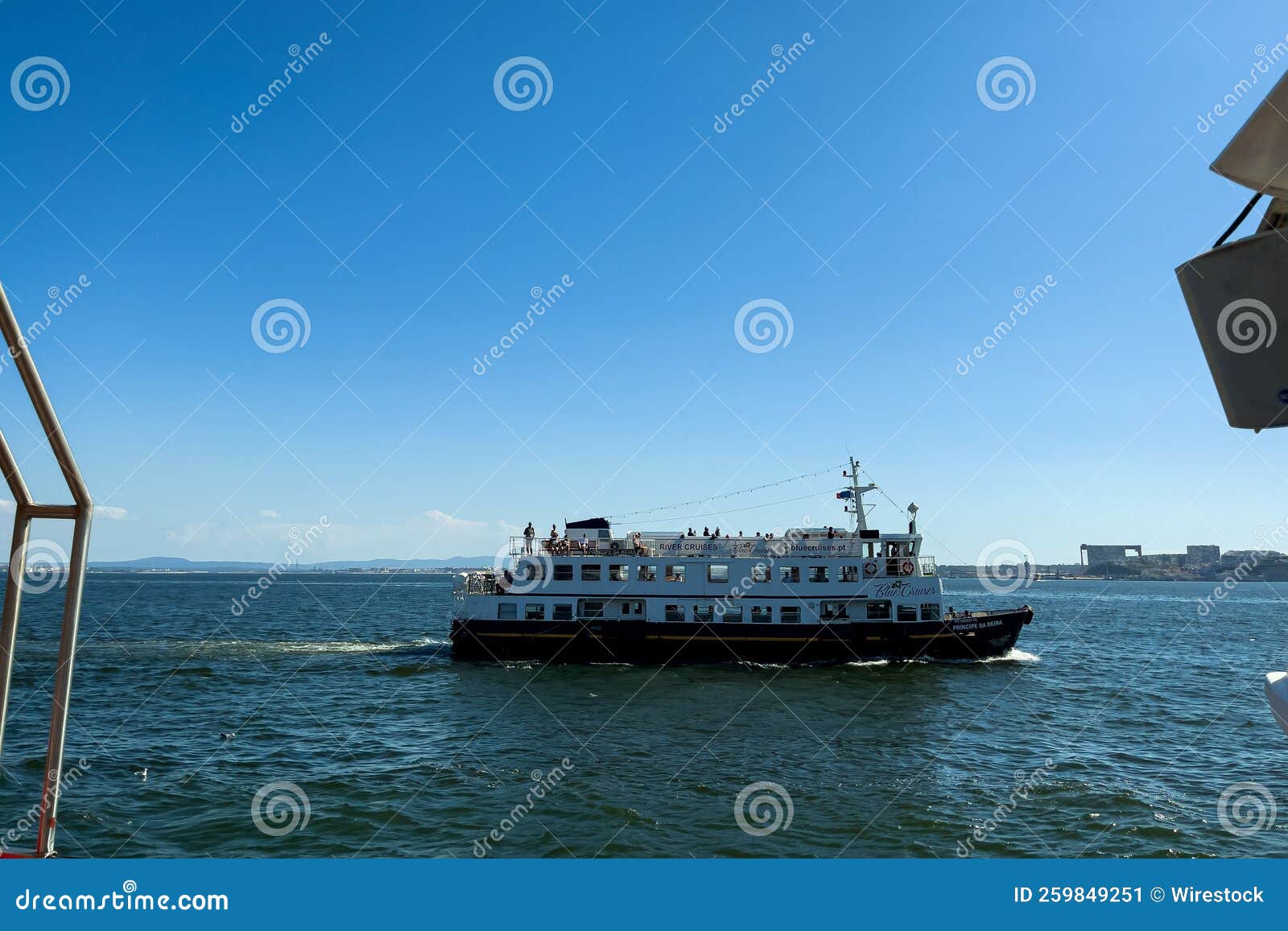 Tour Boat Sailing on the Sea in Lisbon Editorial Photo - Image of ... Tour Boat Sailing on the Sea in Lisbon Editorial Photo - Image of ...