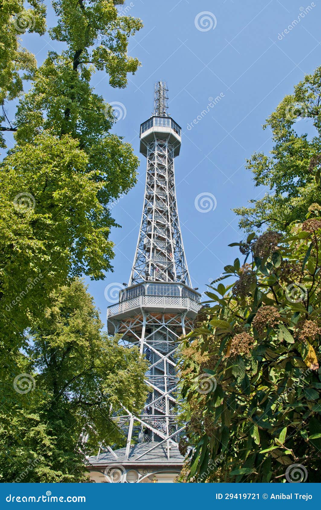Tour De Surveillance De Petrin Image stock - Image du tourisme ...