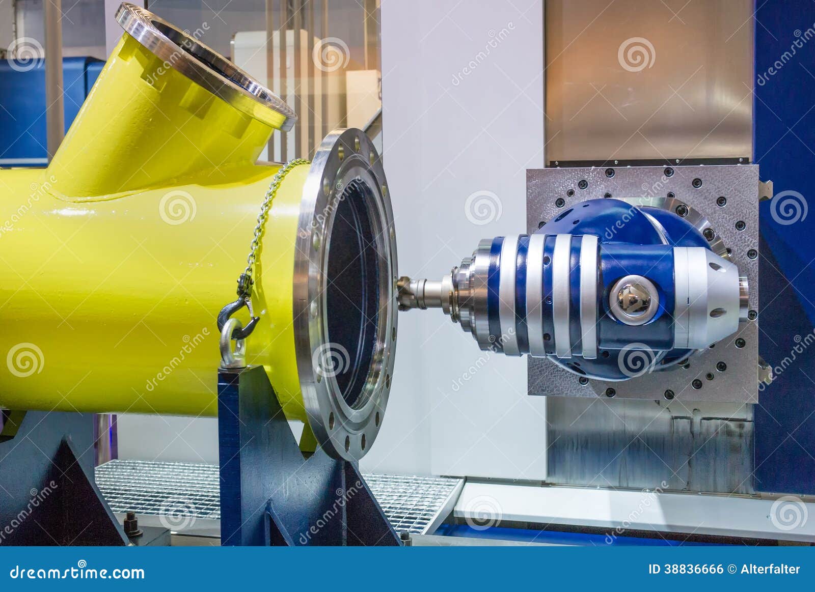 Tour, Fraisage De Commande Numérique Par Ordinateur Photo stock - Image ...