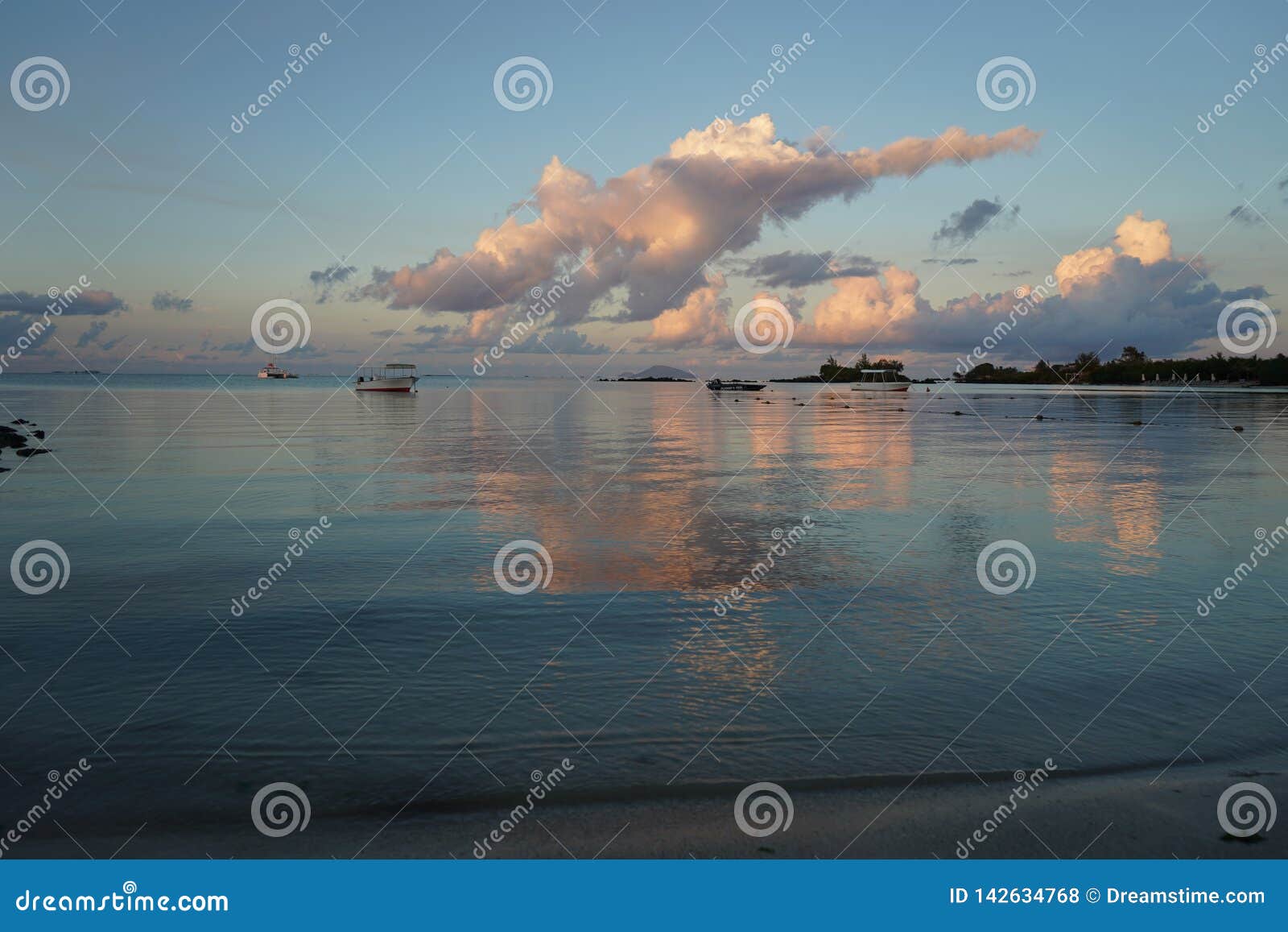 Tour Mauritius stock photo. Image of summer, natur, ship - 142634768