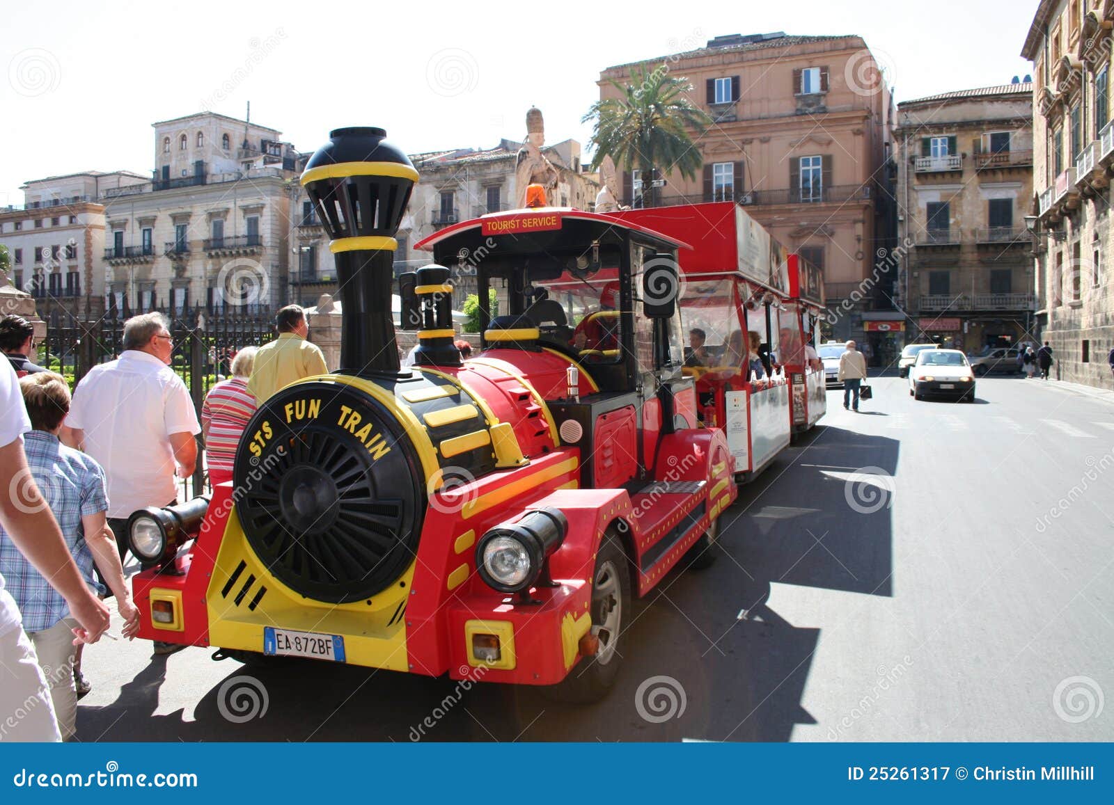 Tourist Fun Train editorial photography. Image of park - 25261317