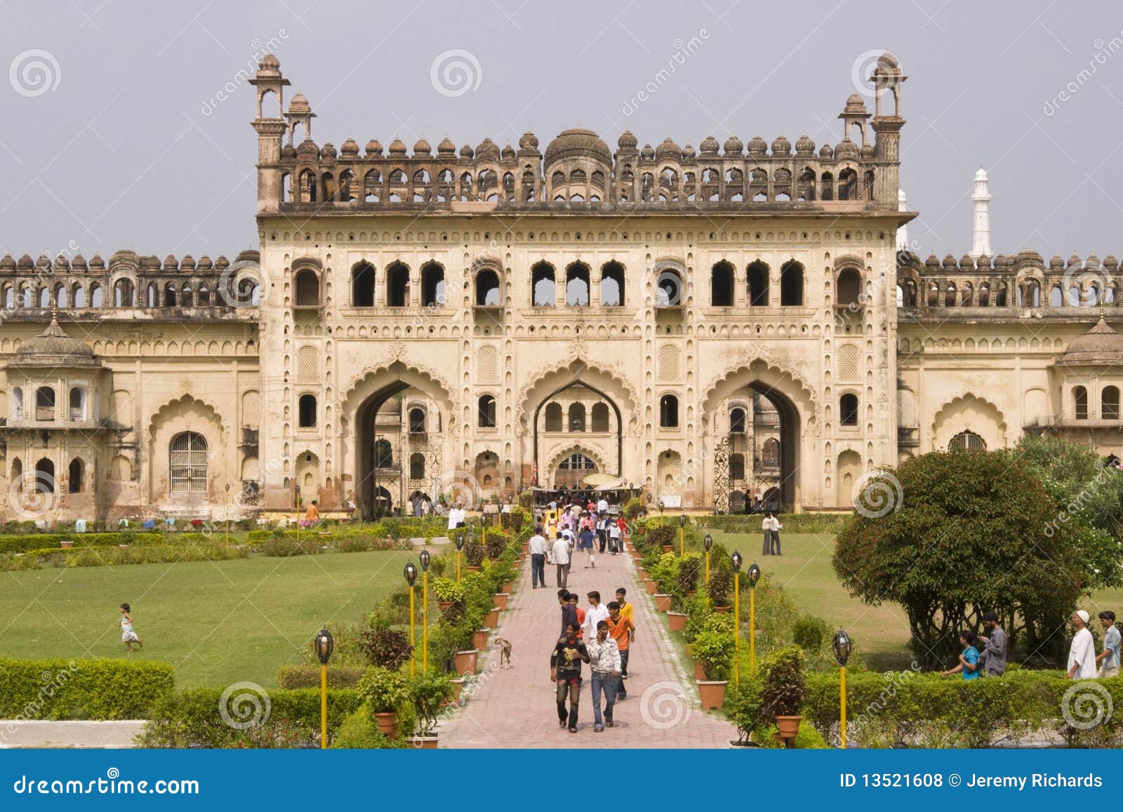 Touristes Chez Le Bara Imambara Photo stock éditorial - Image of ...