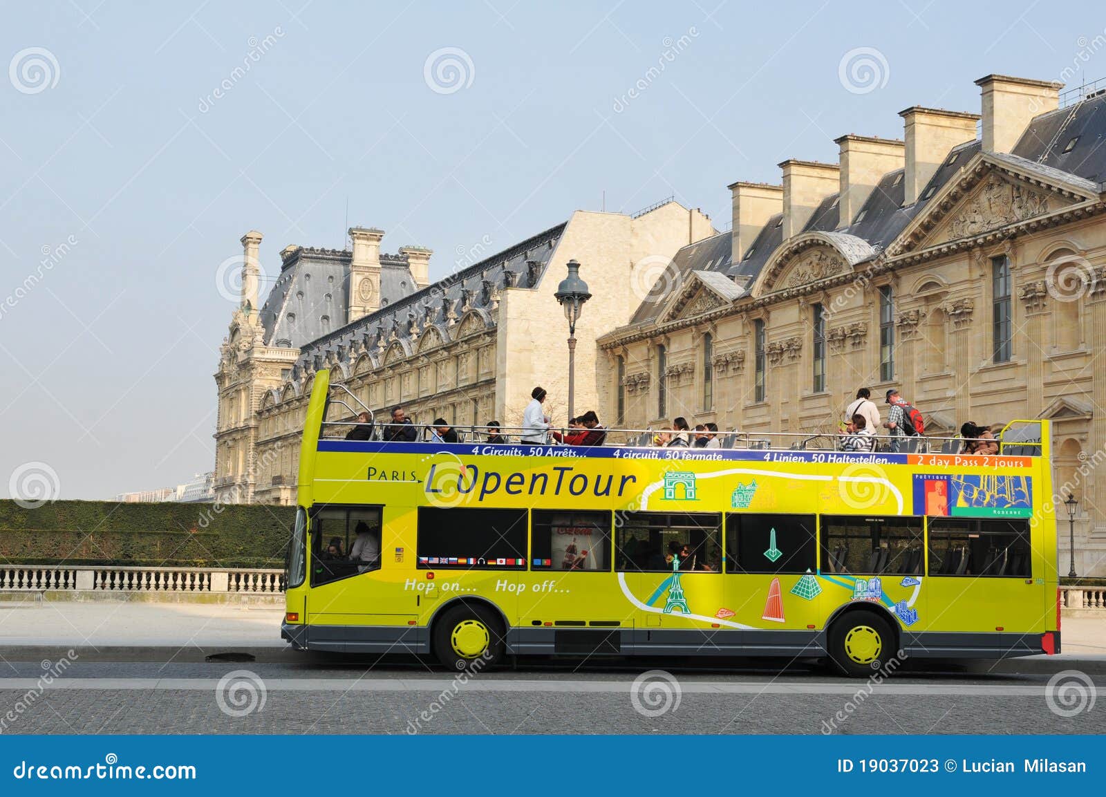 Tourists bus editorial stock photo. Image of admire, deck - 19037023