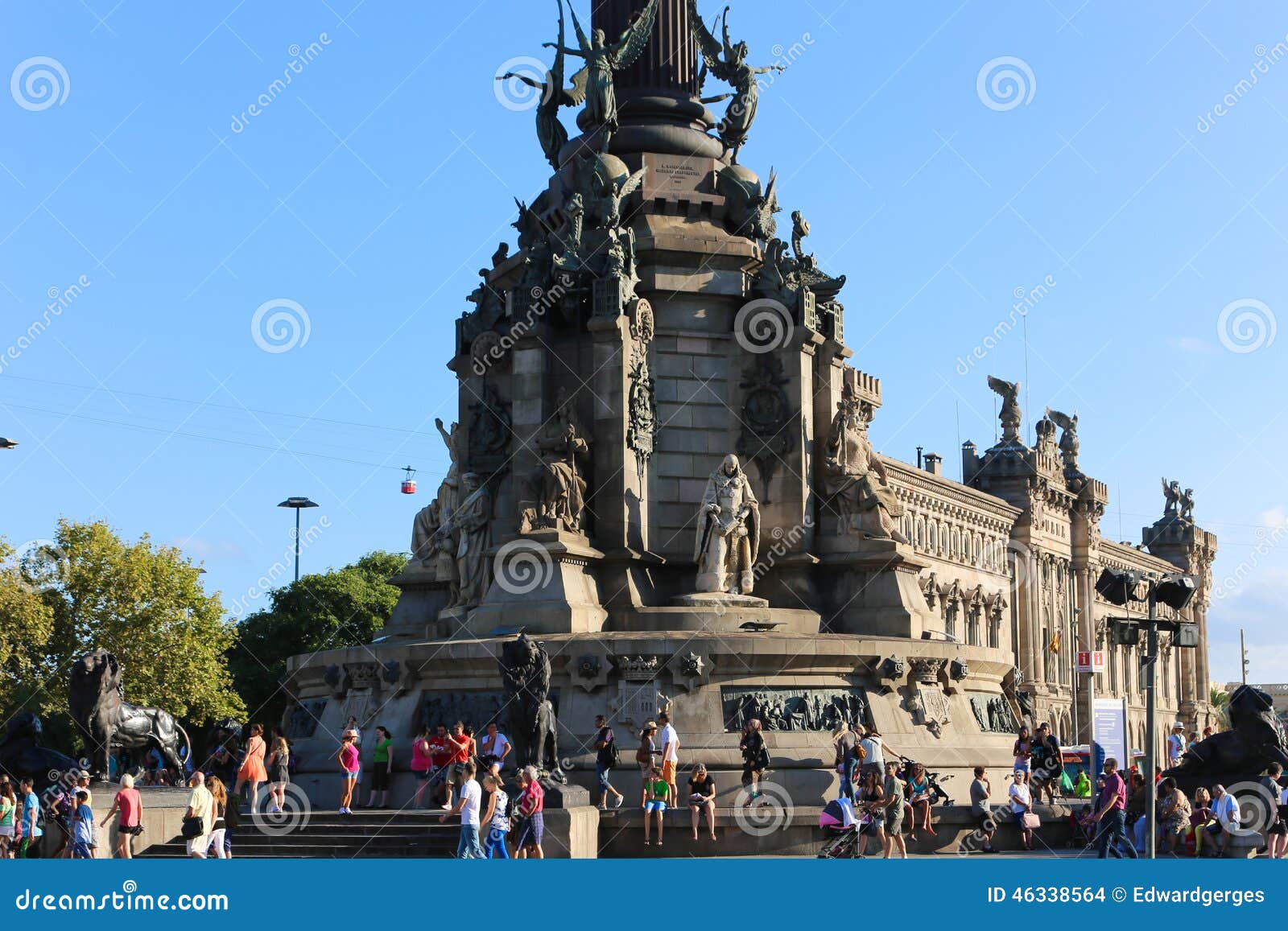 Tourists Enjoy at Barcelona ,Spain Editorial Stock Image - Image of ...