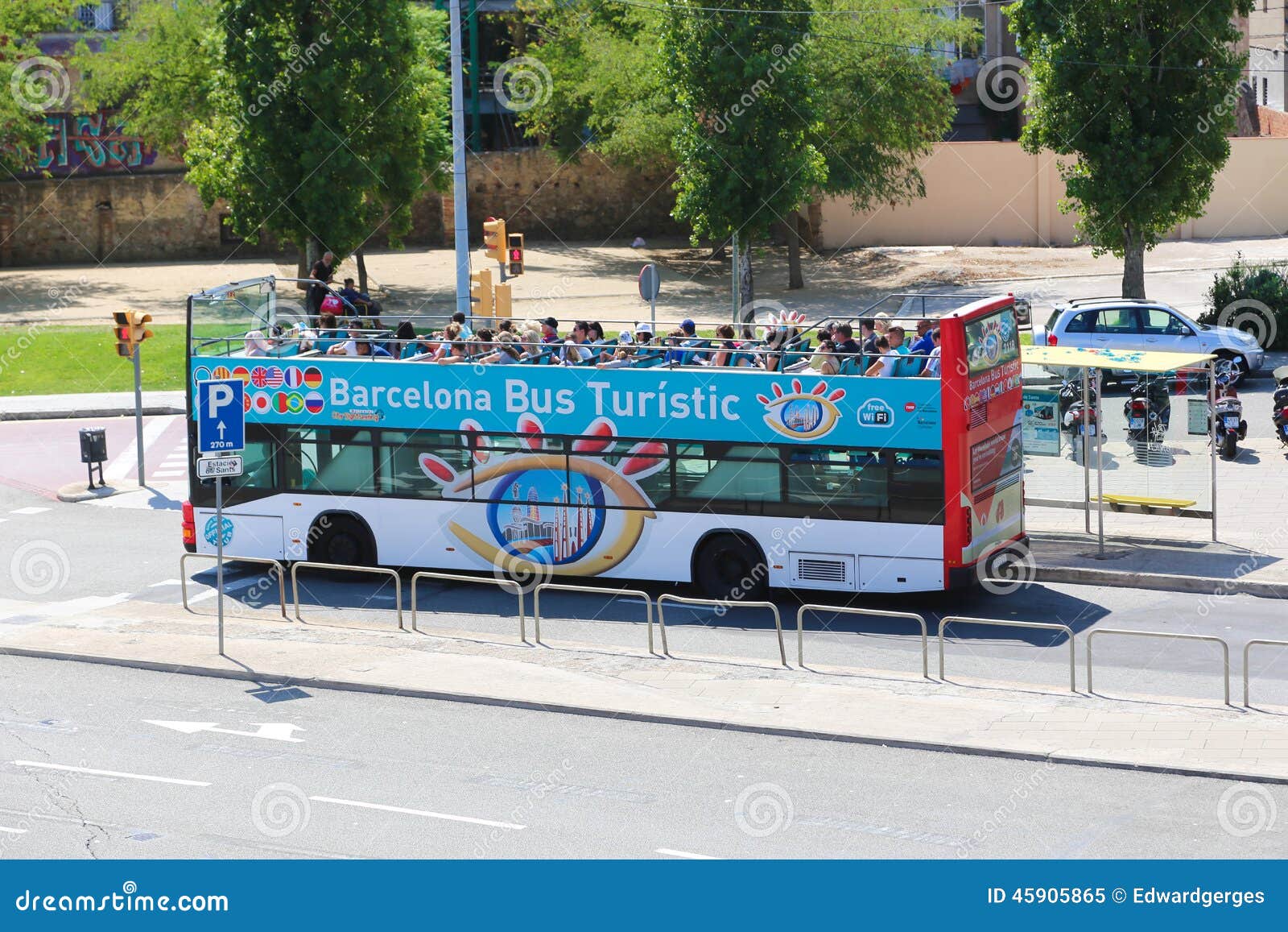 Tourists enjoy bus trip editorial image. Image of landmark - 45905865