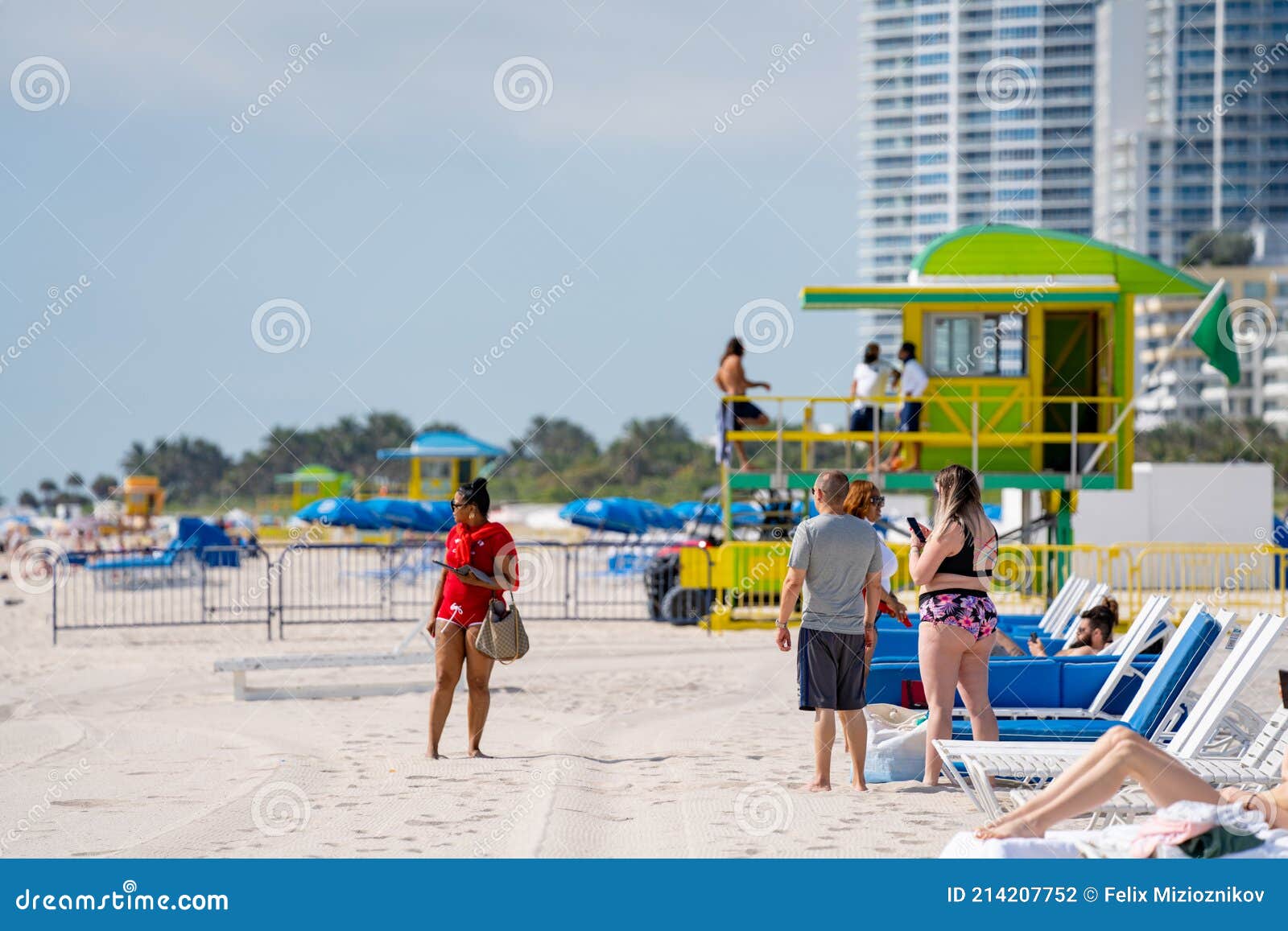Tourists in Miami Beach for 2021 Spring Break Editorial Photography ...