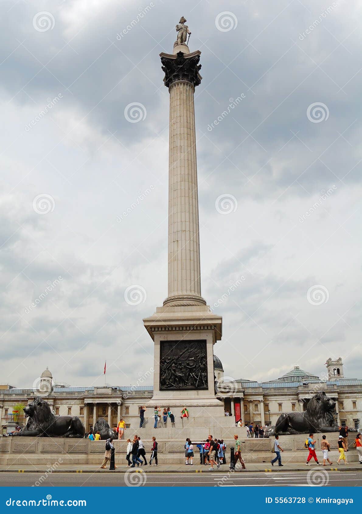 Nelson`s Column And Fountain, Trafalgar Square, London Editorial Photo ...