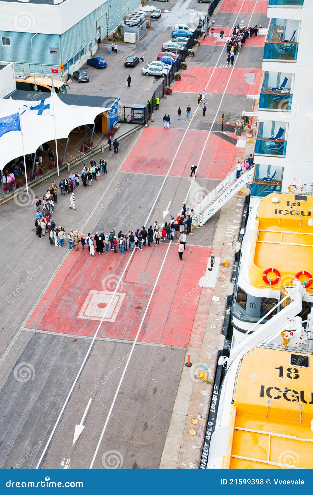 Tourists Queue To Entry on Cruise Liner Editorial Stock Photo - Image ...
