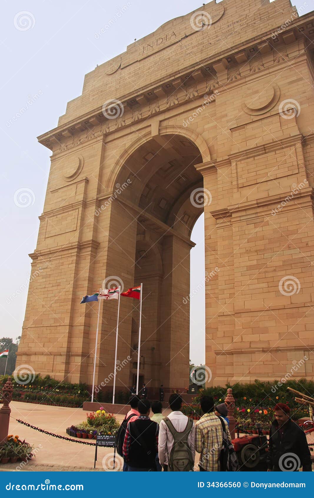 Tourists Standing by India Gate, New Delhi Editorial Image - Image of ...