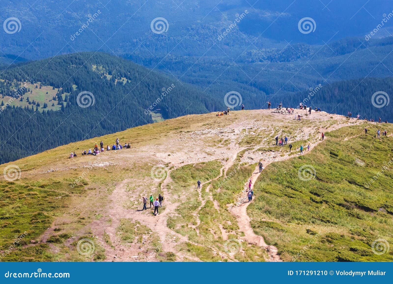 Tourists at the Top of the Mountain. Holidays in the Mountains_ Stock ...
