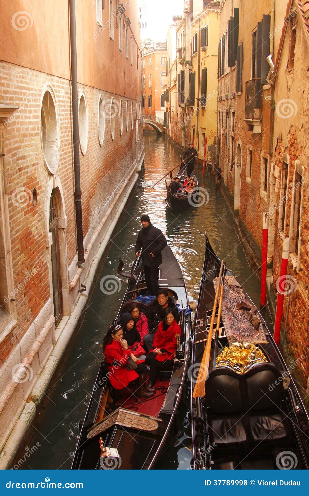 Tourists in Venice editorial stock photo. Image of canal - 37789998