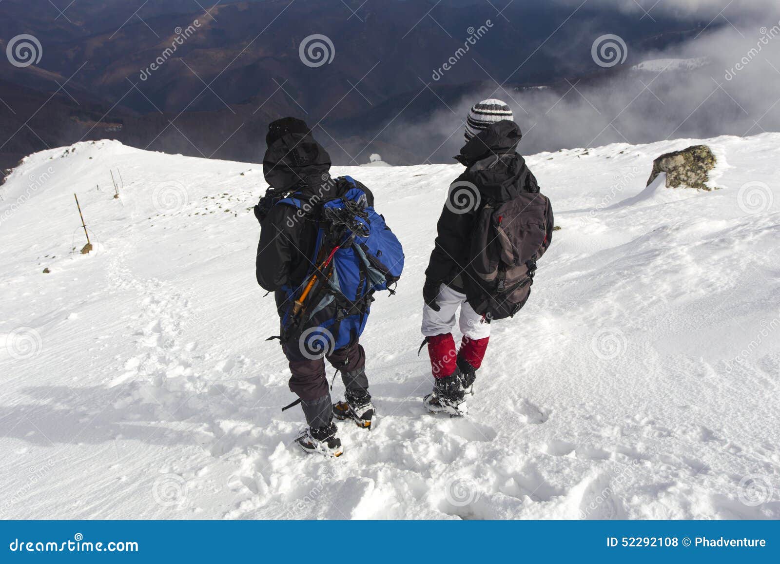 Tourists in a Winter Mountain Stock Photo - Image of mountains, extreme ...
