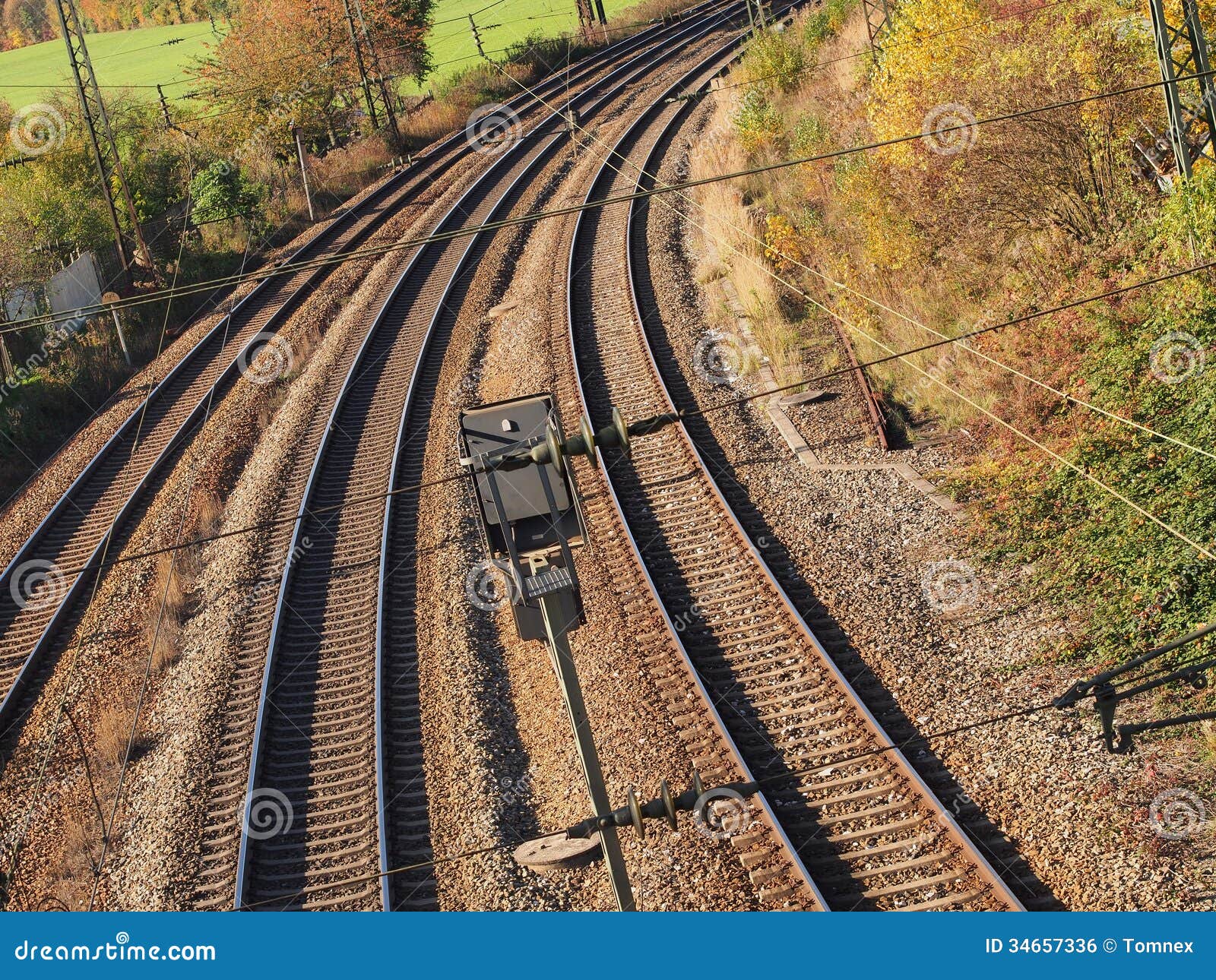 Tournant photo stock. Image du pistes, nature, copie - 34657336