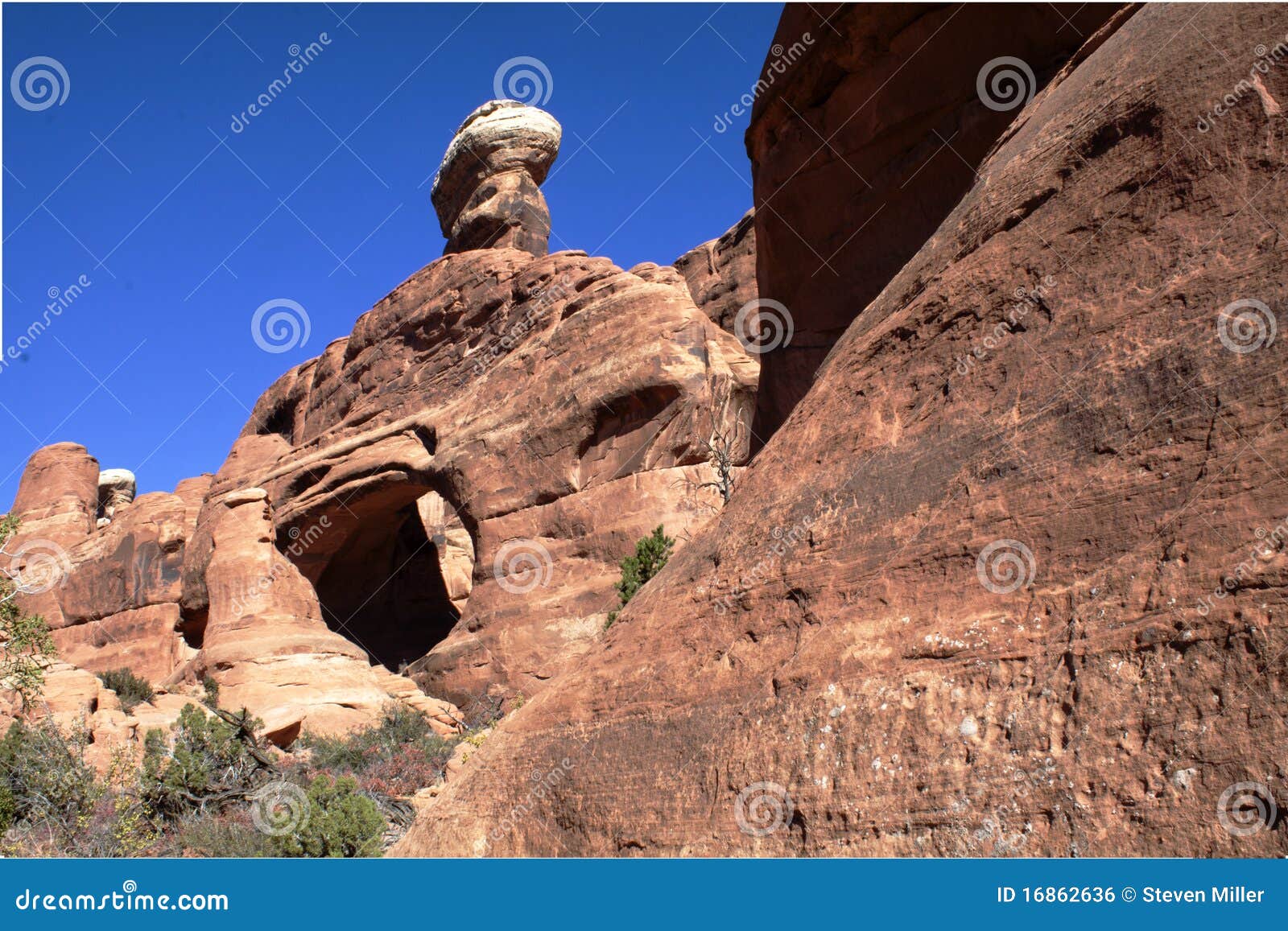Tower Arch stock photo. Image of arches, rocks, park - 16862636