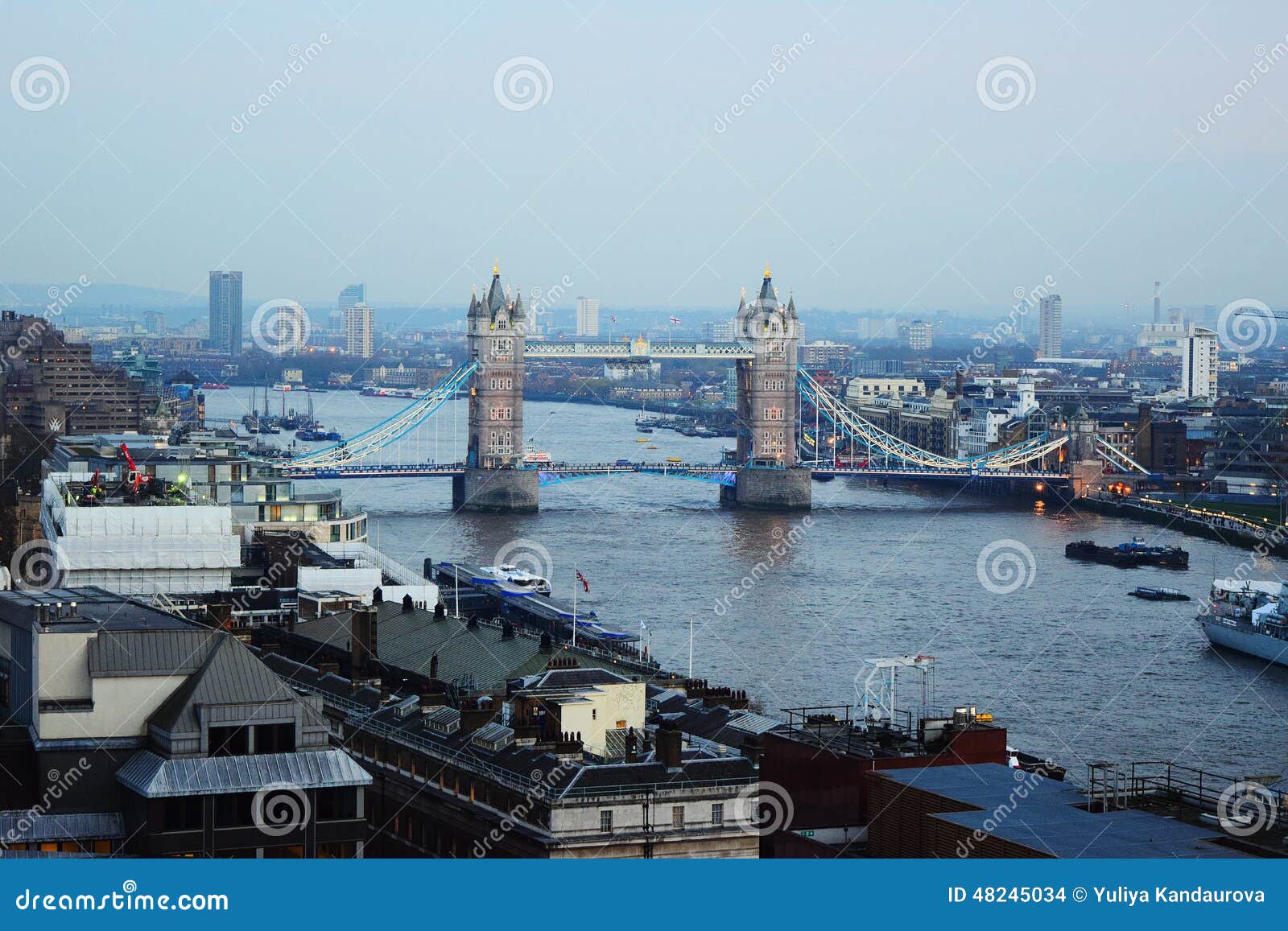 Tower Bridge editorial stock image. Image of water, town - 48245034