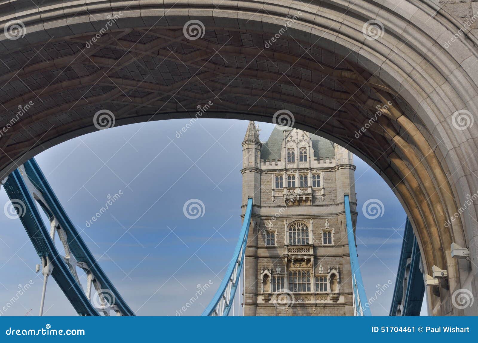 Tower Bridge through Archway Stock Image - Image of tower, city: 51704461