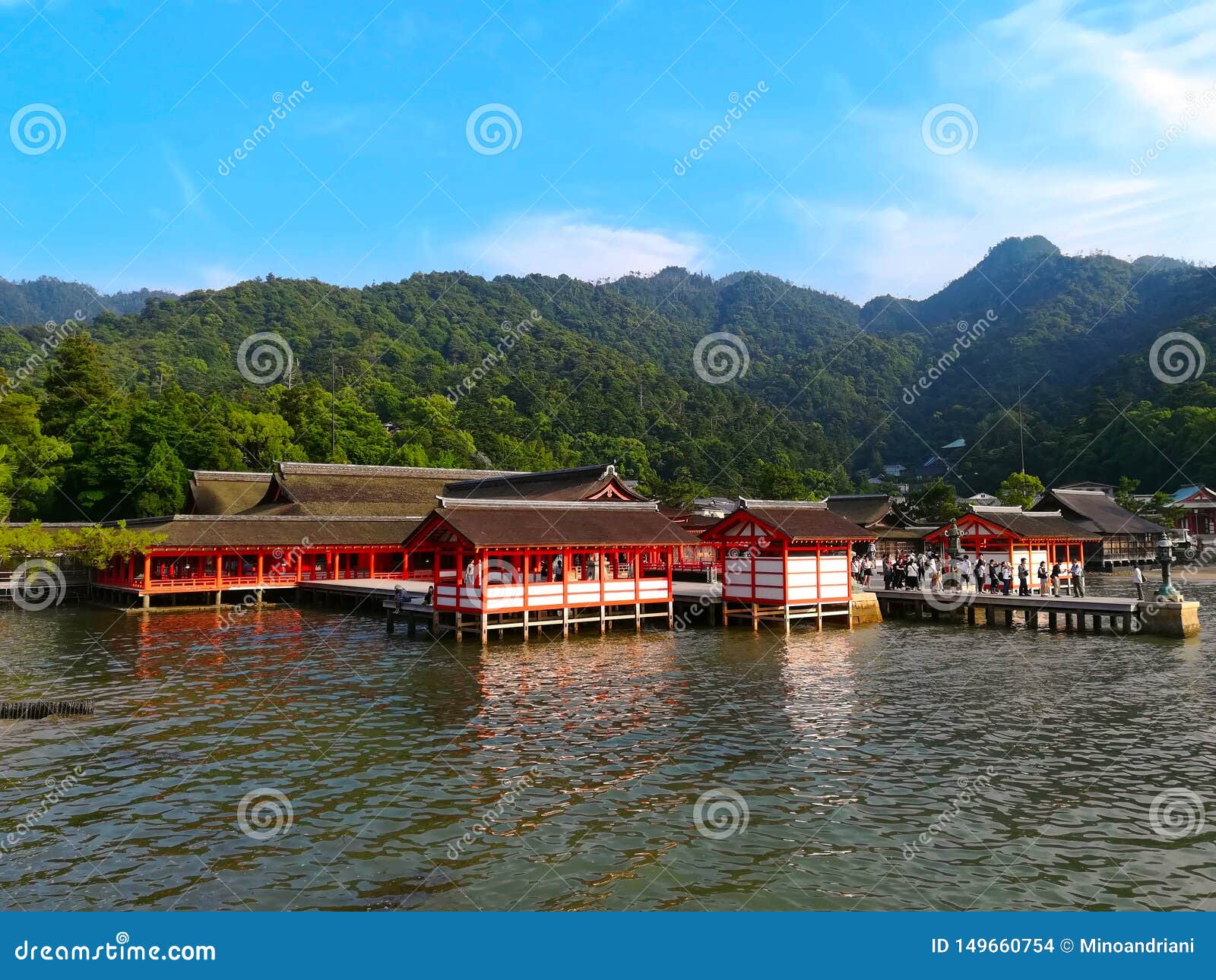 Miyajima Island, the Famous Floating Torii Gate in Japan. - Immagine ...