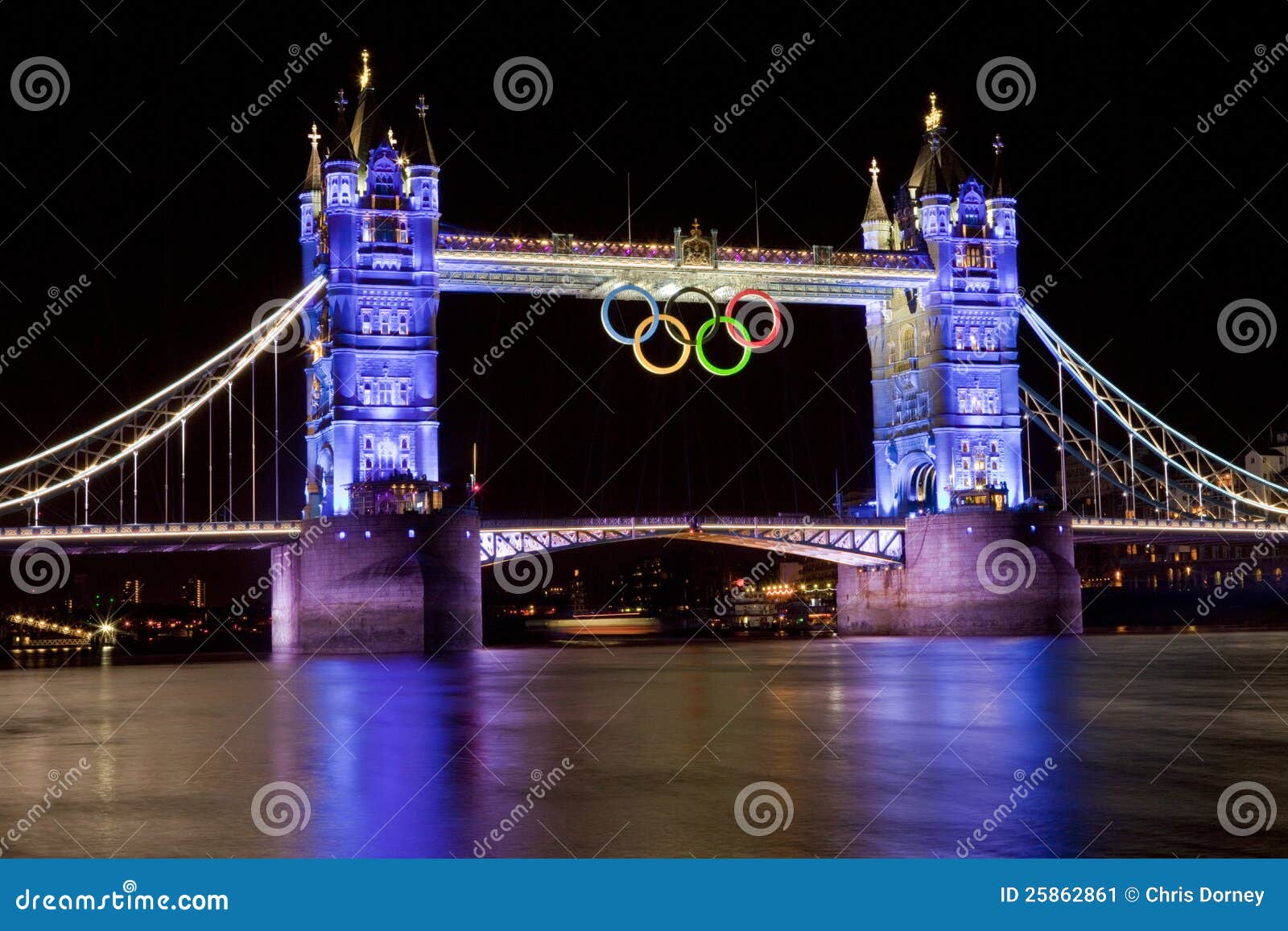 Tower Bridge and Olympic Rings Editorial Photo - Image of hosts ...