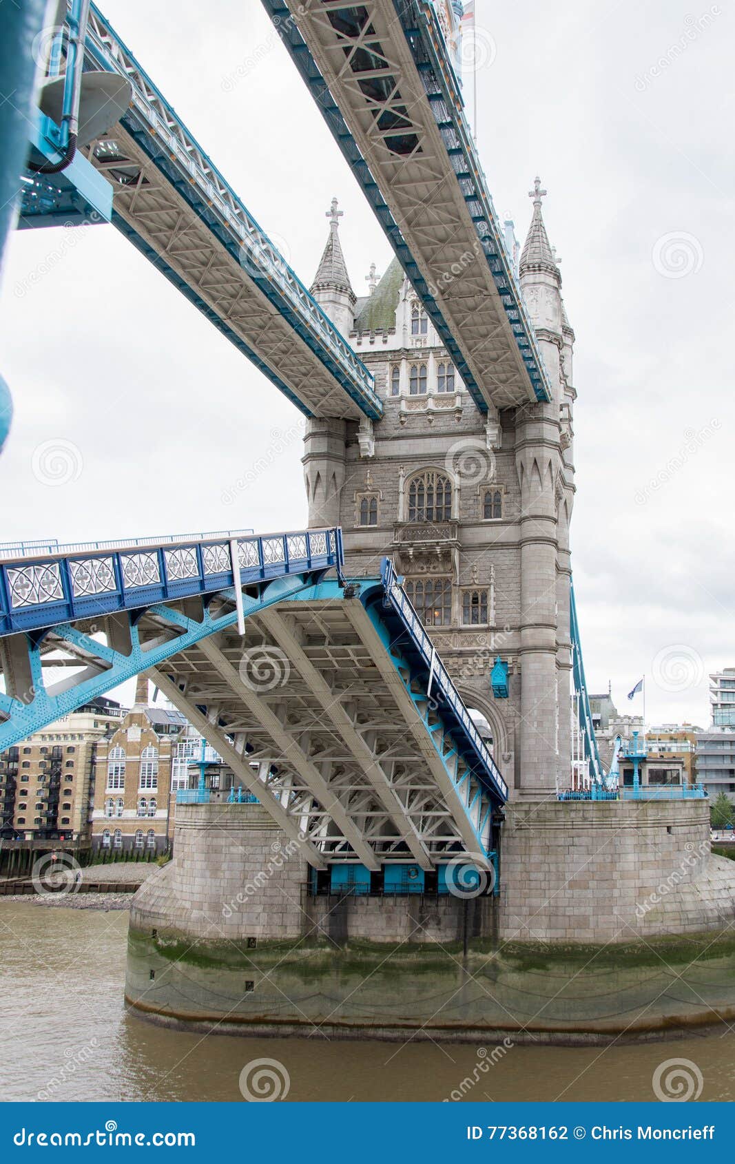 Tower Bridge Opening London Stock Photo - Image of england, cross: 77368162