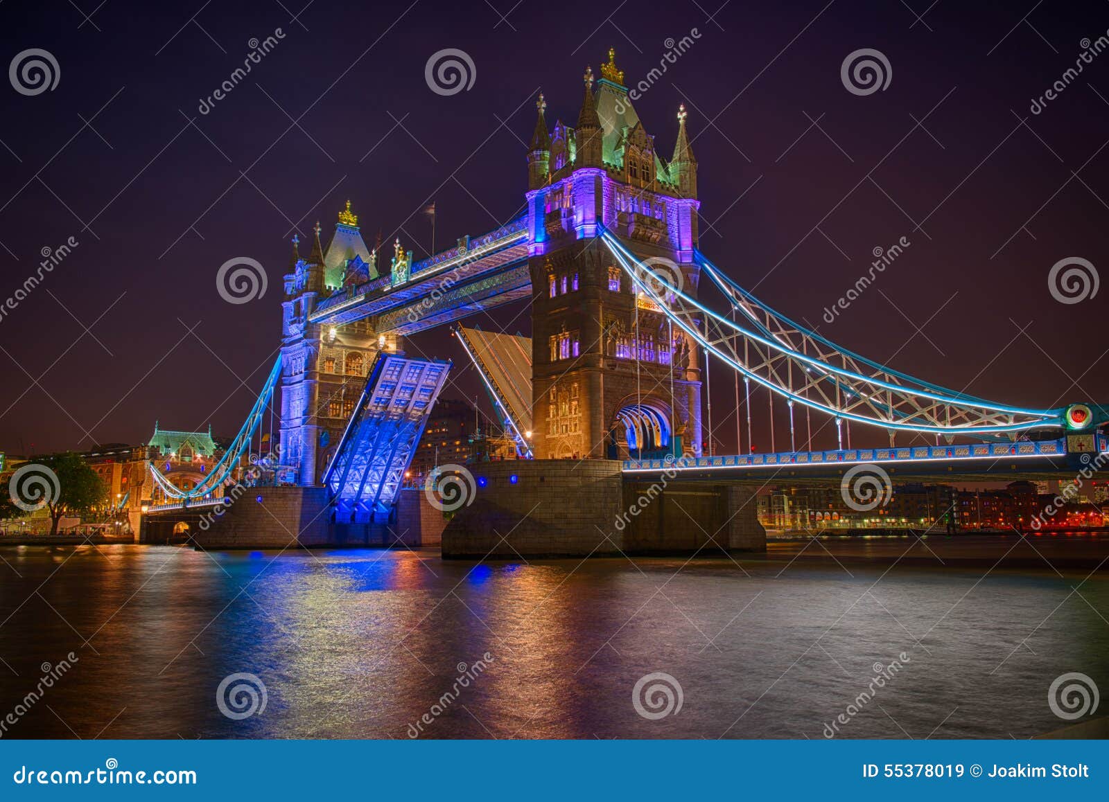 Tower Bridge Opening at Night Stock Image - Image of open, opening ...