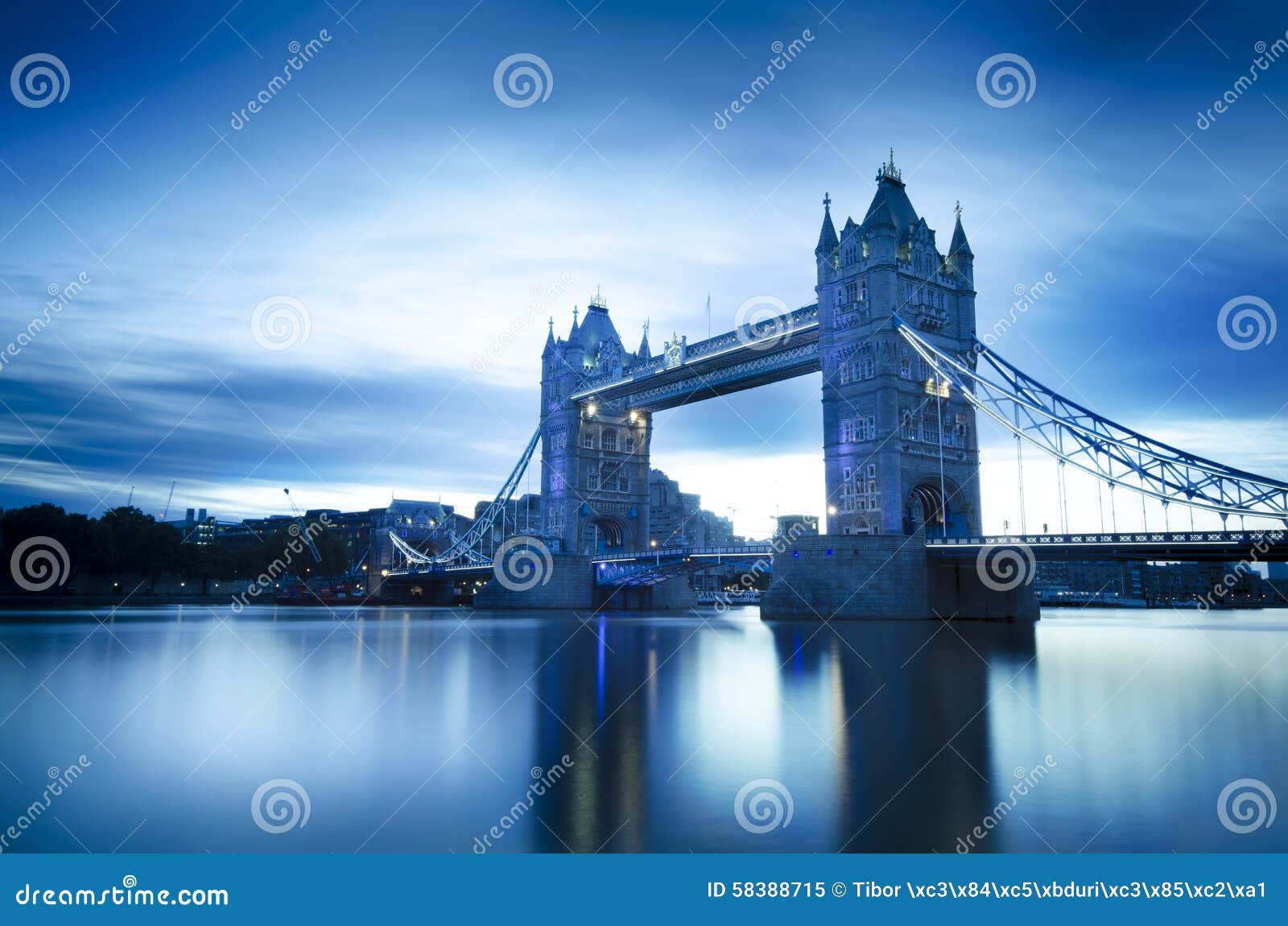 Tower Bridge and Reflection in a River Stock Image - Image of buildings ...