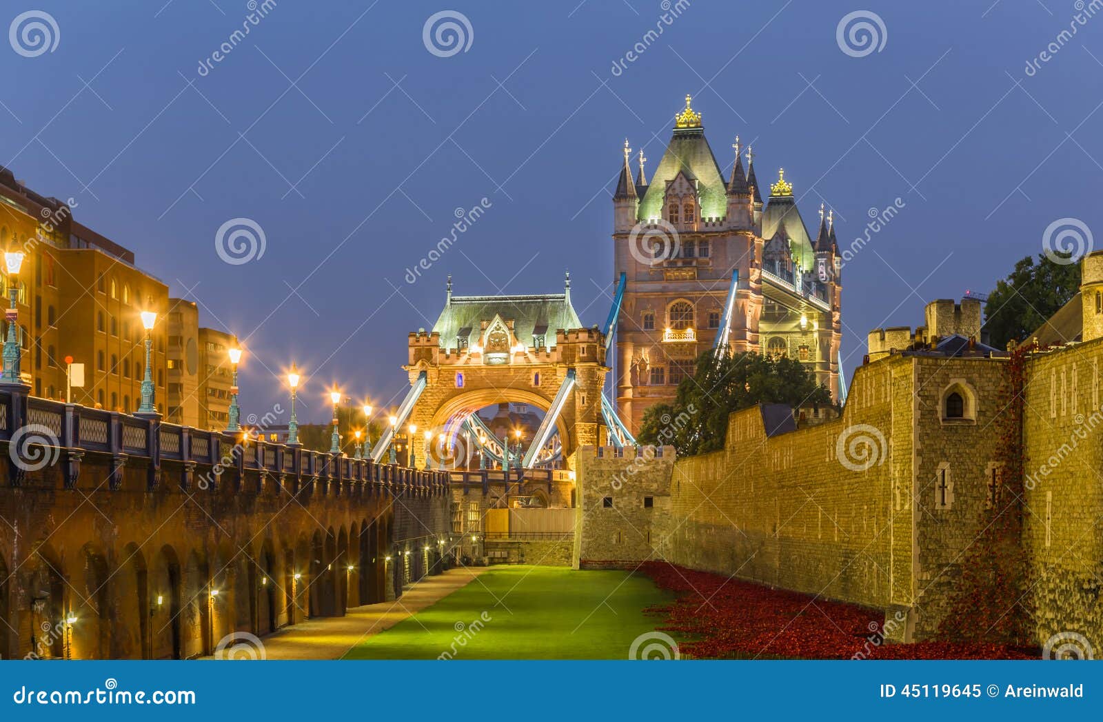 Tower Bridge Side editorial image. Image of street, bridge - 45119645