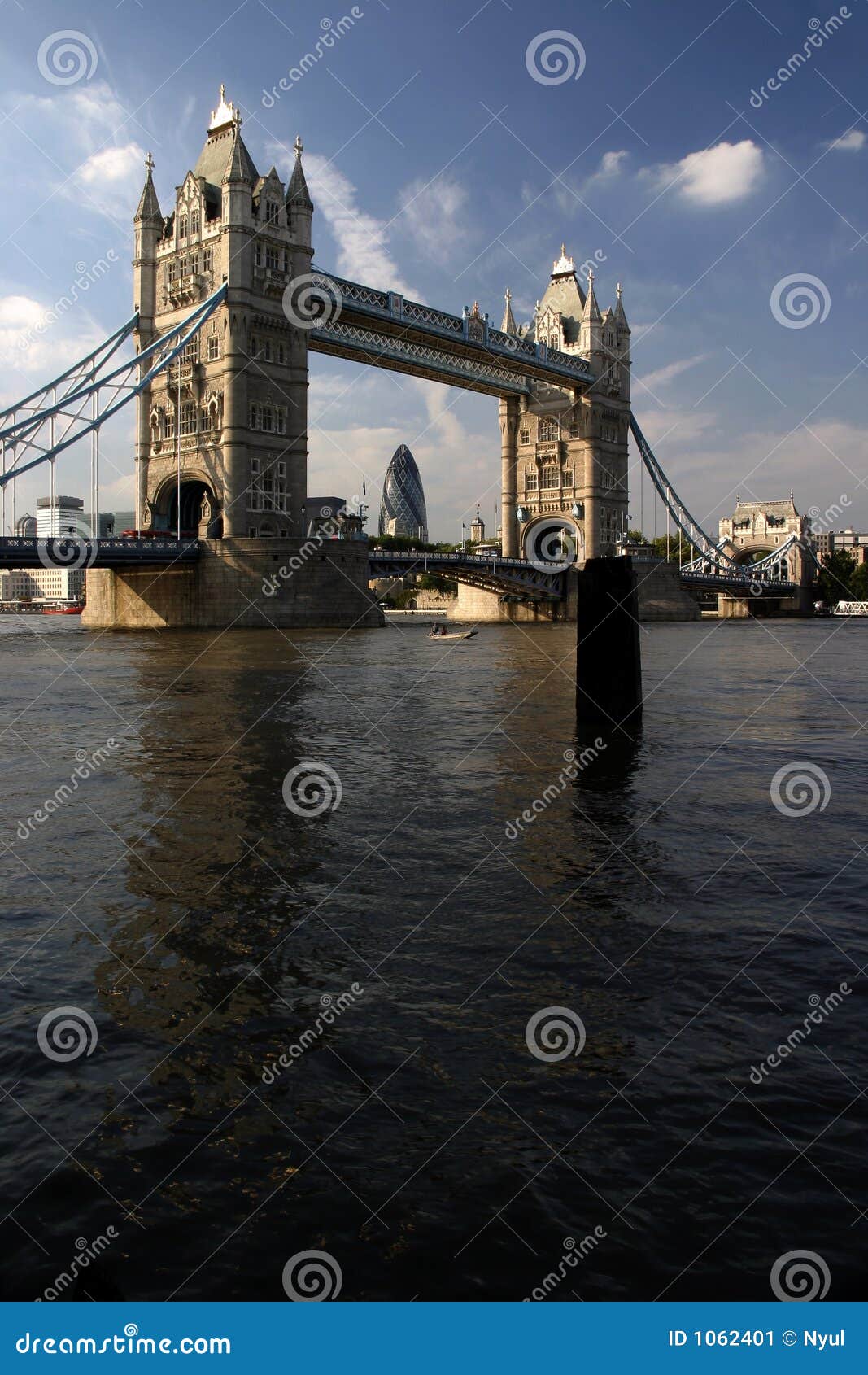 Tower Bridge and the Thames Stock Image - Image of thames, united: 1062401