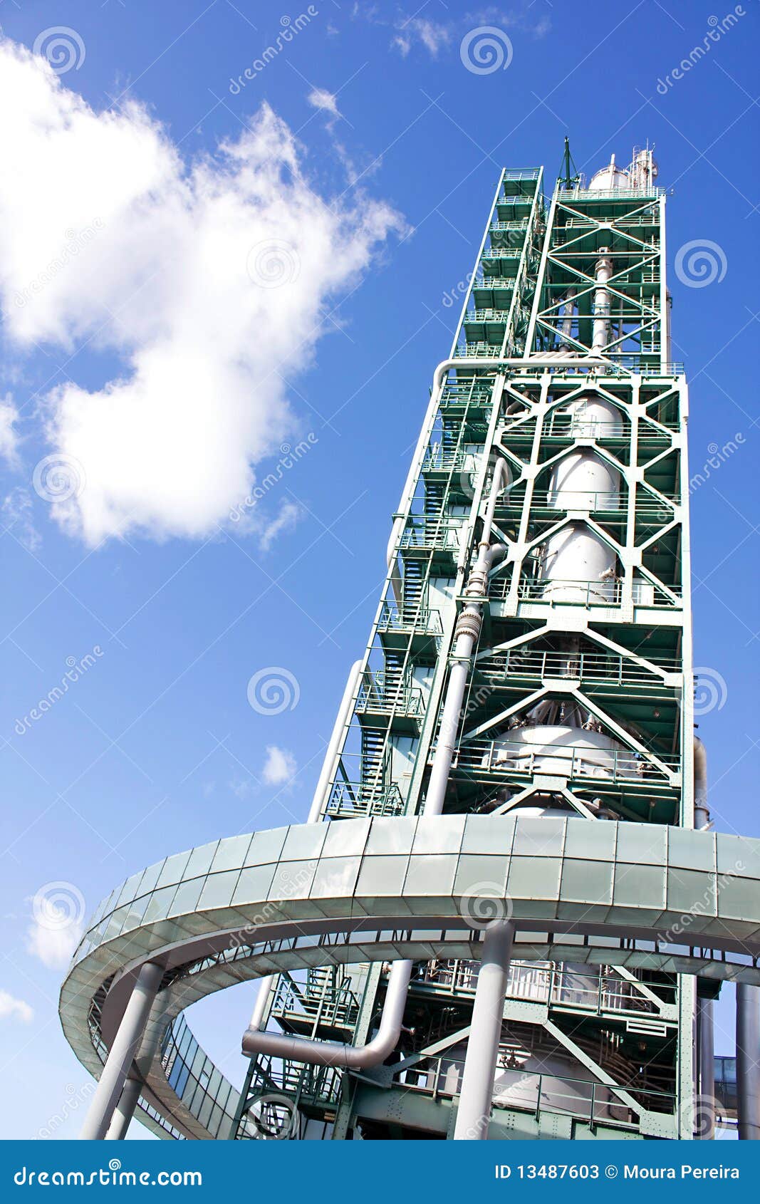 Tower of burning fuel gas stock image. Image of high - 13487603