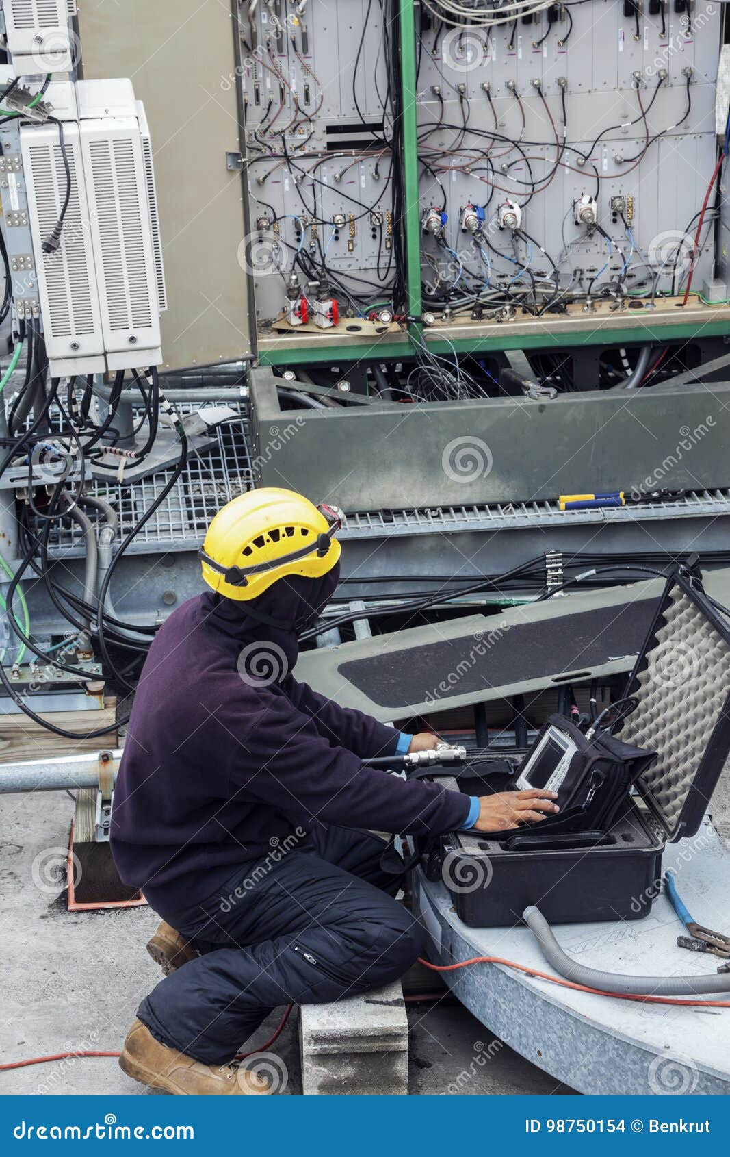 Tower Crew Leader Working on the Cell Phone Site Stock Photo - Image of ...