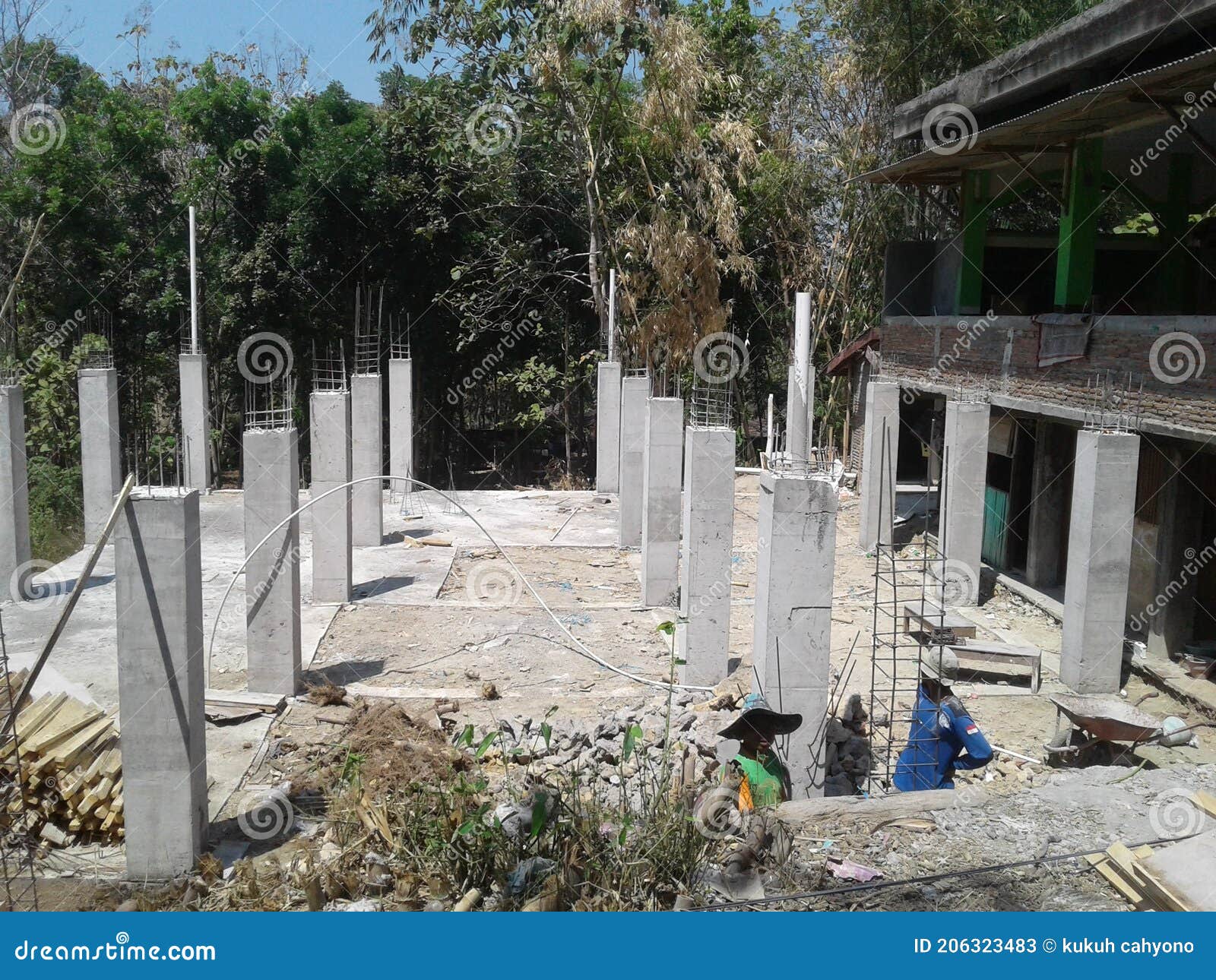 Tower kf mosque editorial stock photo. Image of grassrood - 206323483