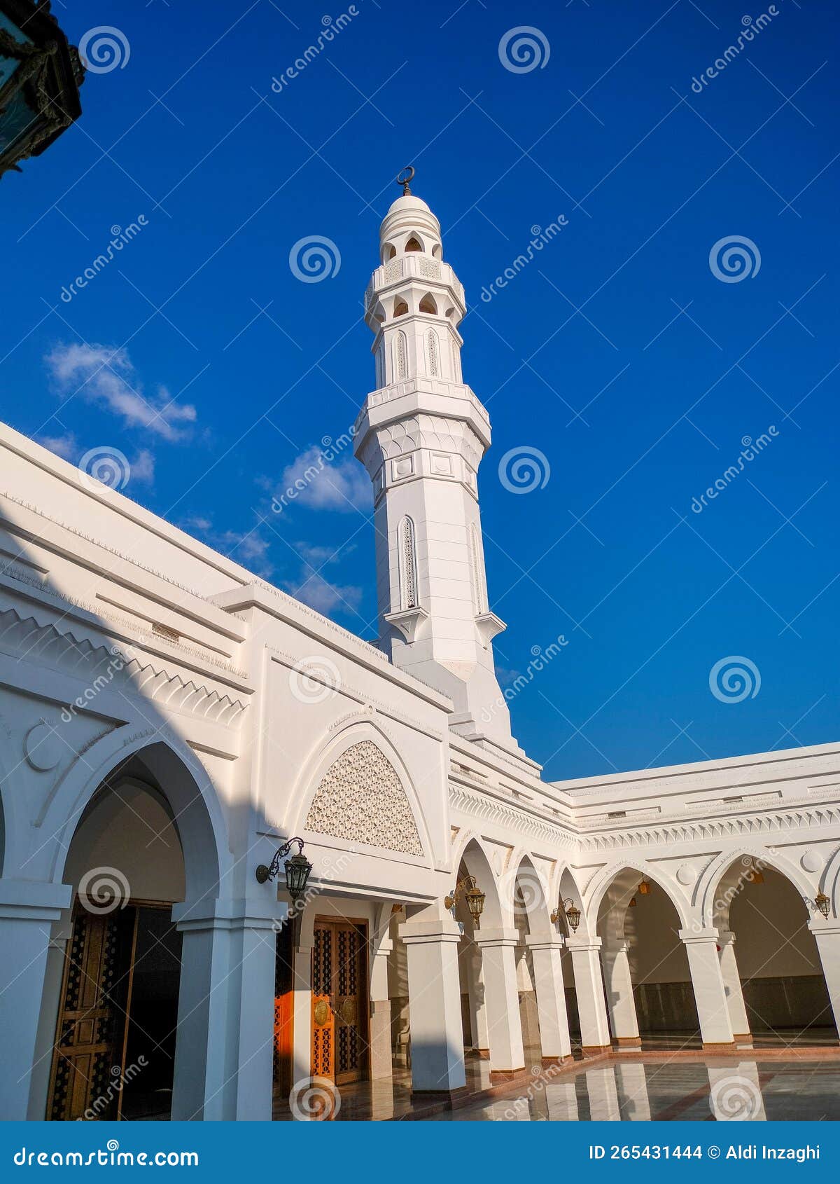 The Tower of the Khandaq Mosque in a Sunny Day Editorial Stock Image ...