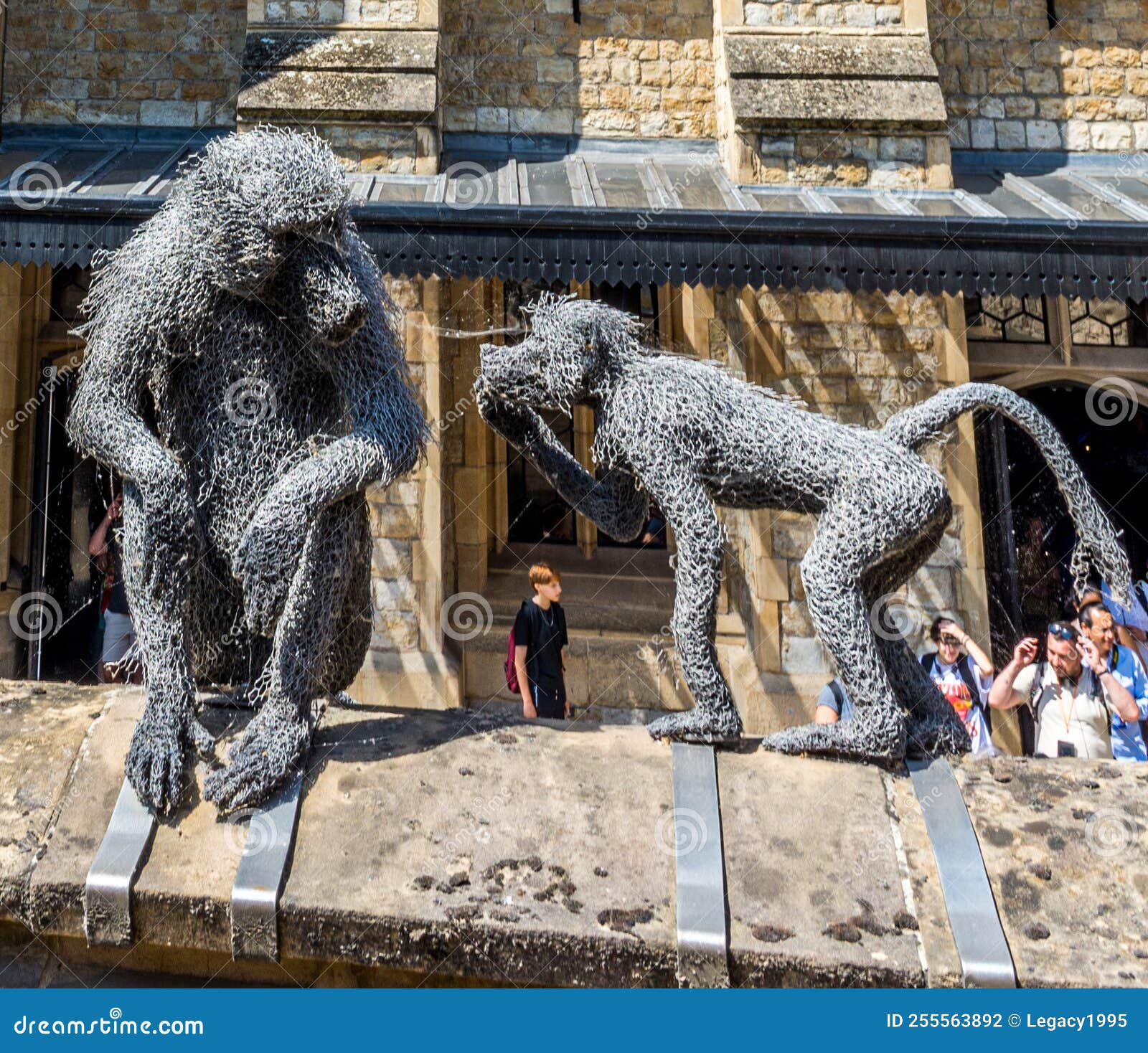 The Tower of London Exotic Animal Sculptures Editorial Photography ...