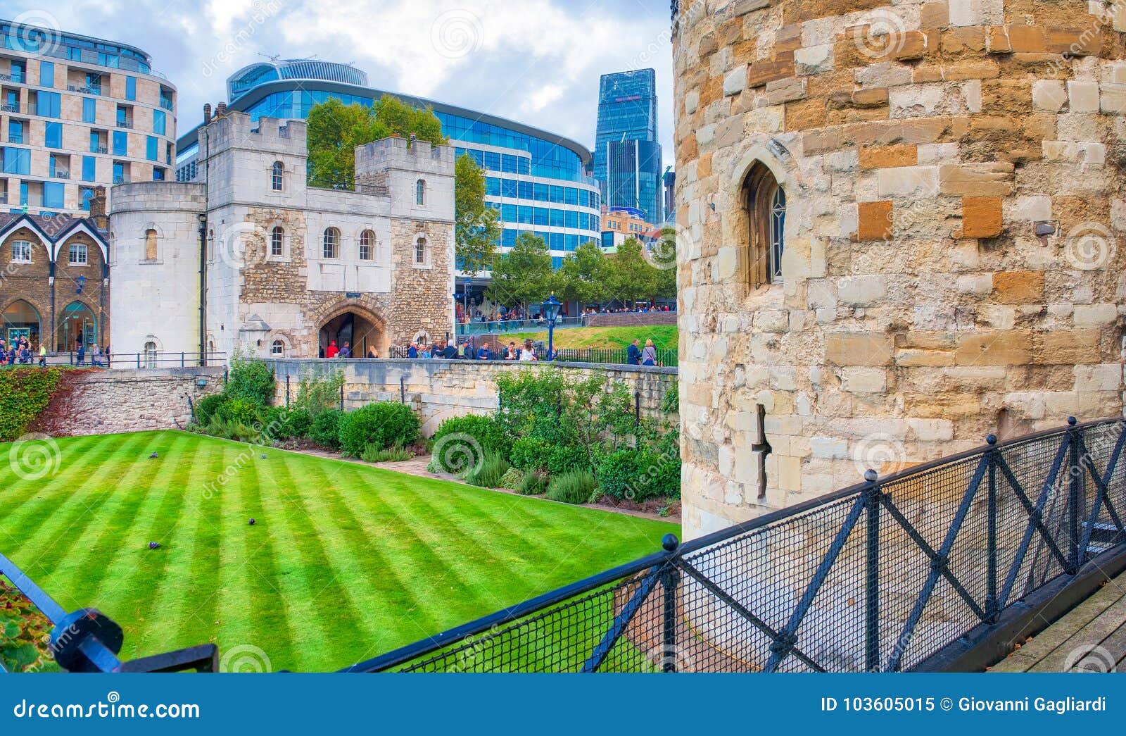 The Tower of London on a Overcast Day, UK Editorial Image - Image of ...