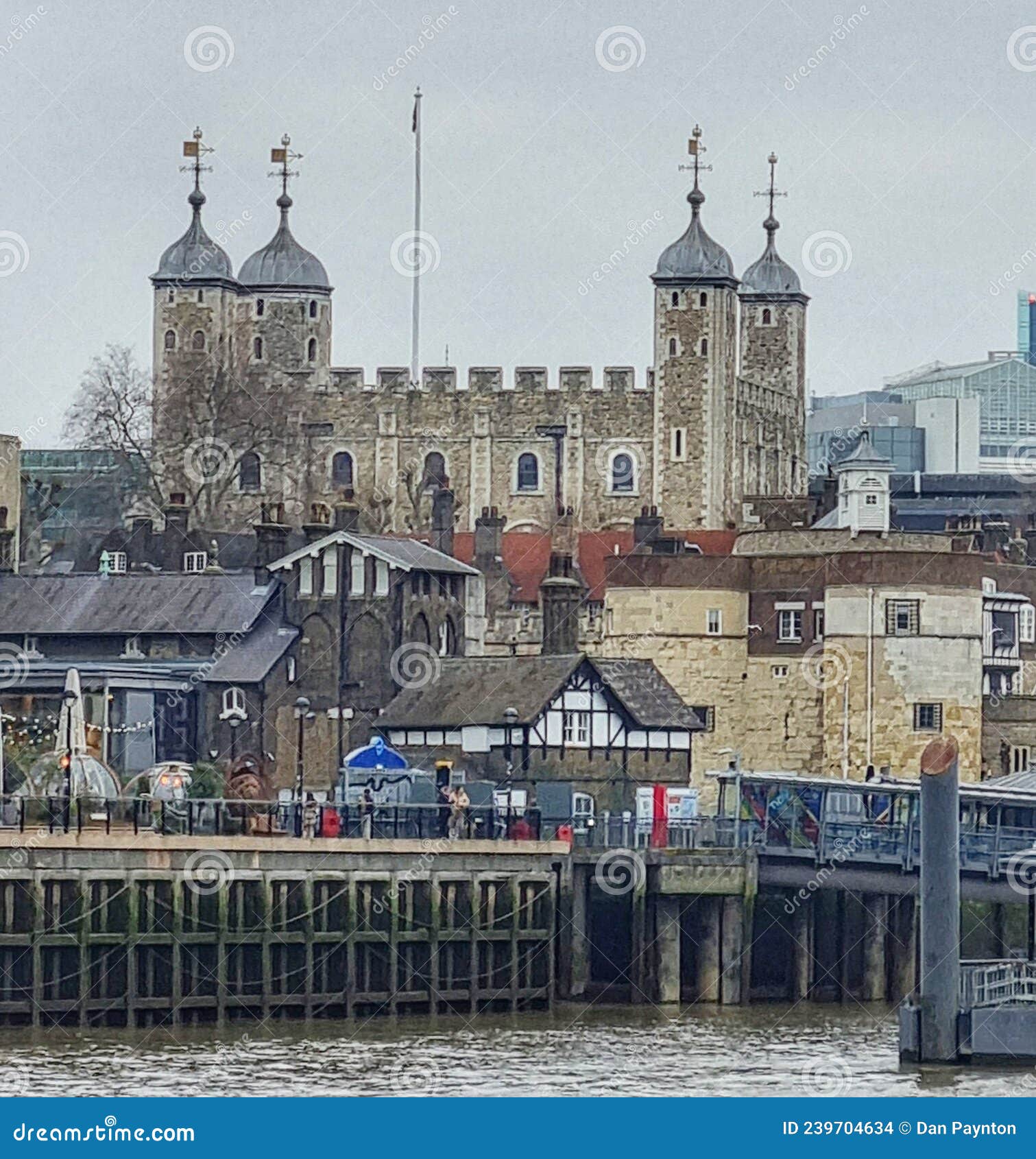 Tower of London Thames editorial stock image. Image of river - 239704634