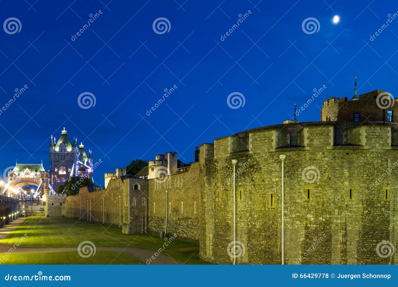 Tower of London at Twilight Stock Photo - Image of castle, tower: 66429778