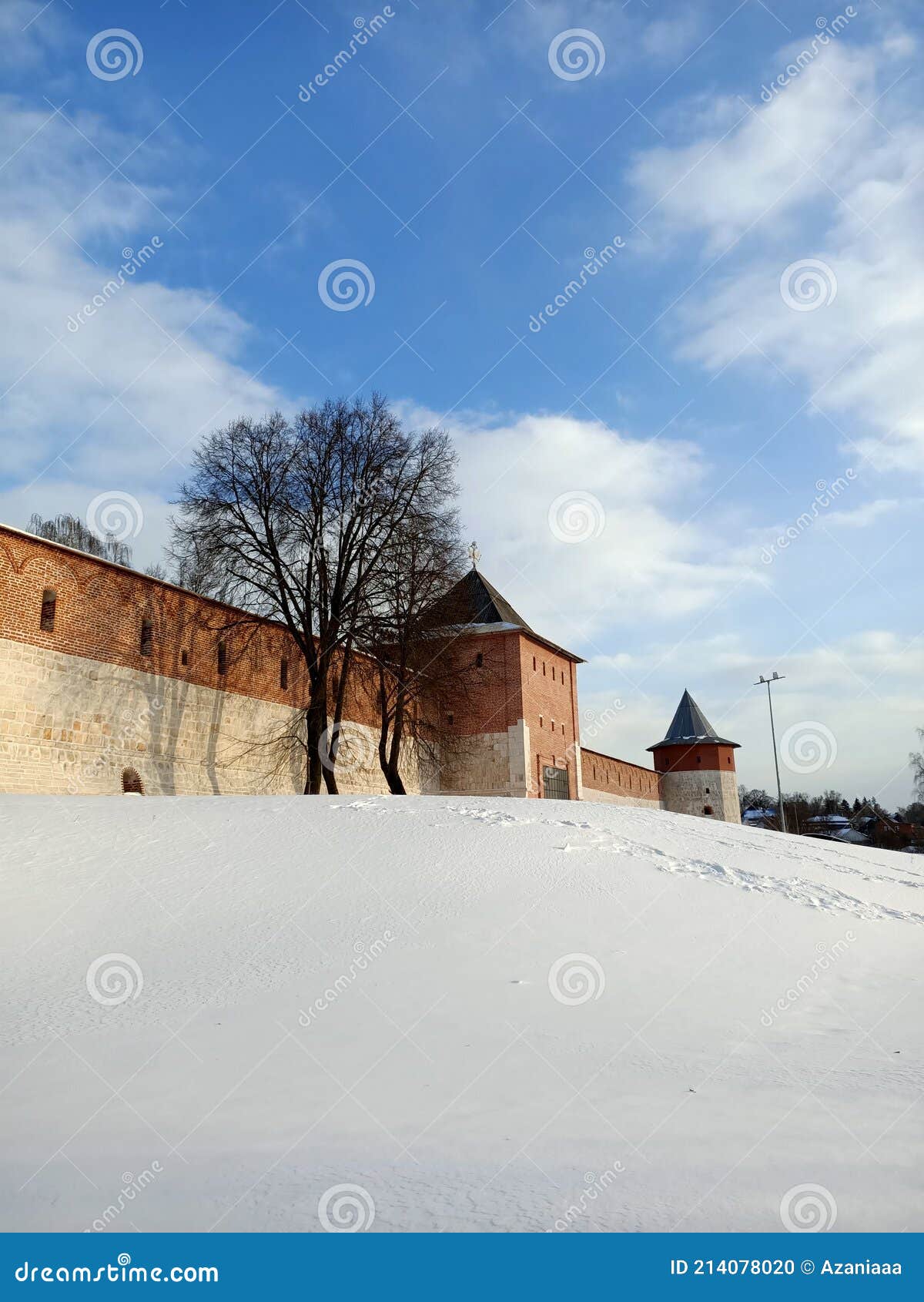 Tower of the Old Medieval Russian Kremlin in Zaraisk Stock Photo ...