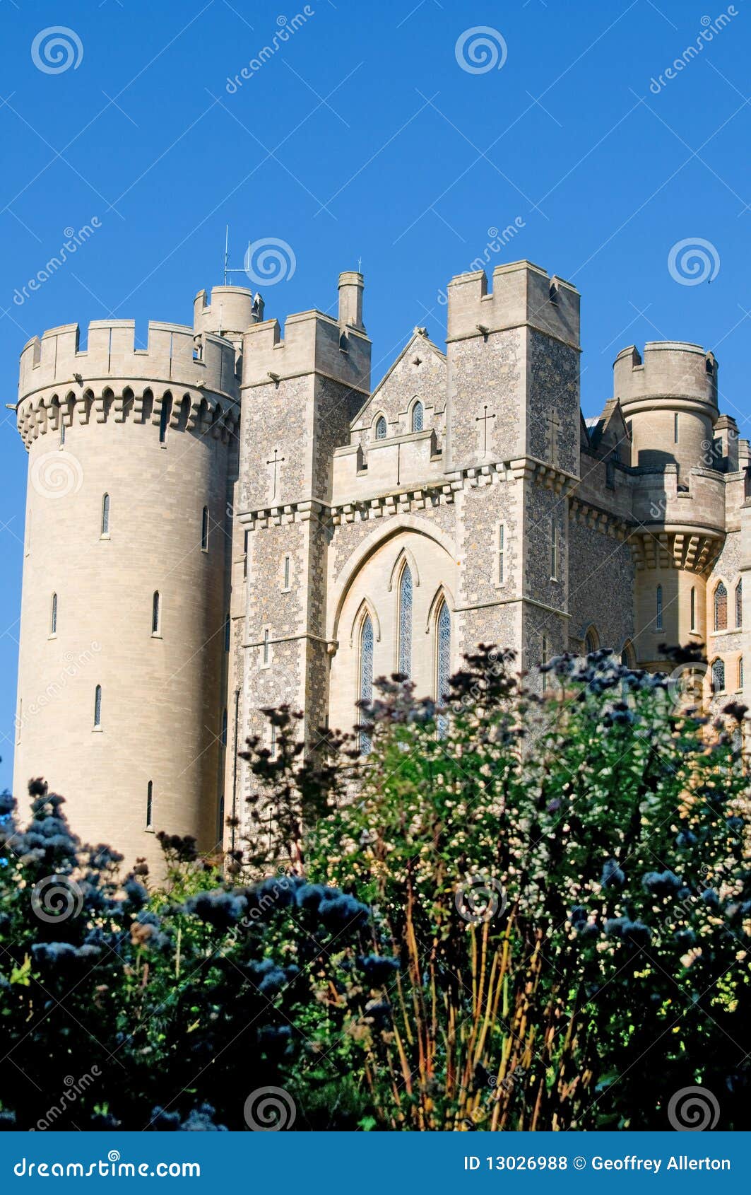 The towering castle stock photo. Image of england, tower - 13026988